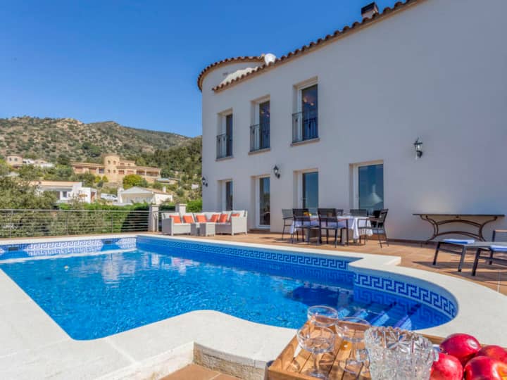 Luxury 4 Bedroom Villa, Costa Brava Villa 1057 - Llançà