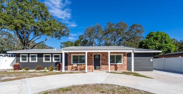 Ranchwood Retreat- 4/3 Home Near Downtown Sarasota - 새러소타