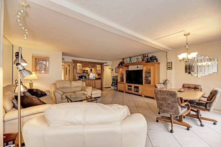 Midnight Cove Ii 810f - Roomy Bayside By Lagoon - Siesta Key, FL