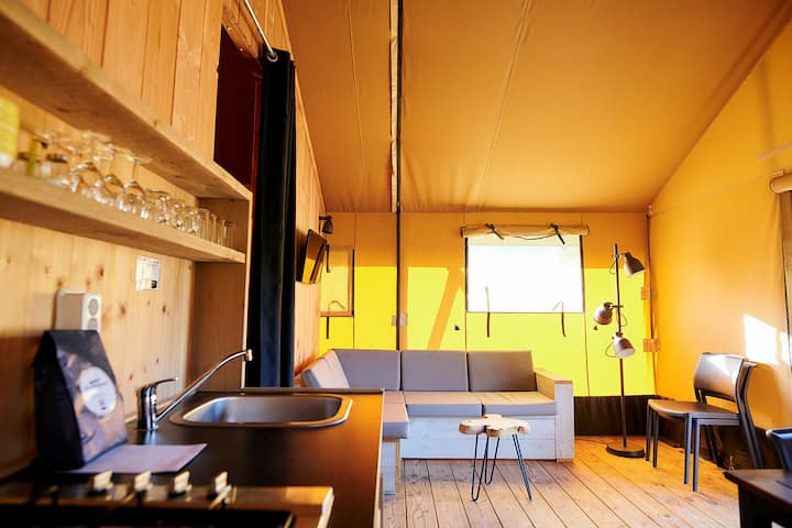 Luxury Safari Tent By The Water | 6 People - Raalte