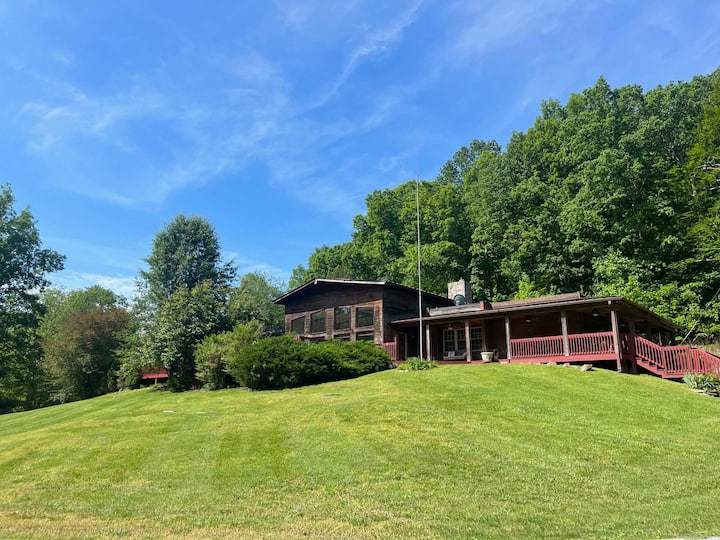 Lakeside Lodge 3br Suite/hottub Option Ll123 - Fairview, TN