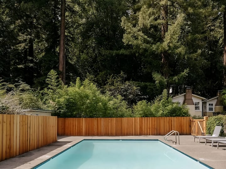 Idyllic Resort! 3 Spacious Units, Free Parking - Guerneville, CA