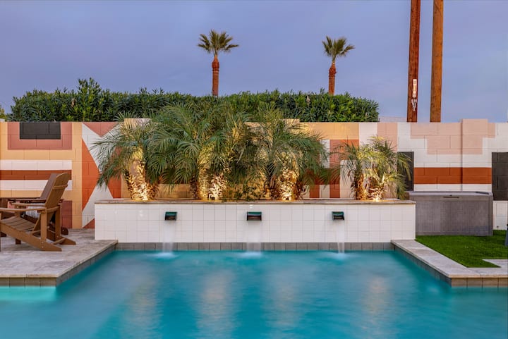 Resort Backyard W/waterfalls, 4min To Old Town - Scottsdale, AZ