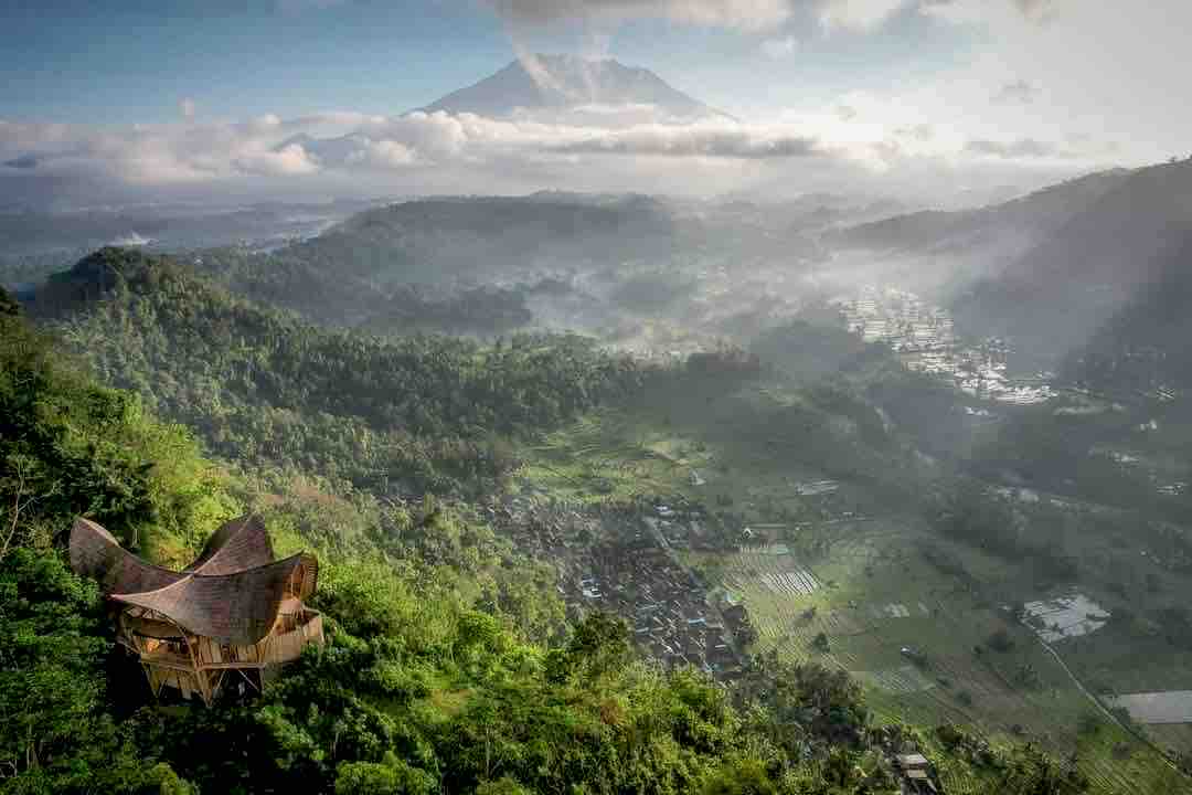 LAPUTA VILLA aka "The Bamboo Castle in the Sky" - Treehouses for Rent ...