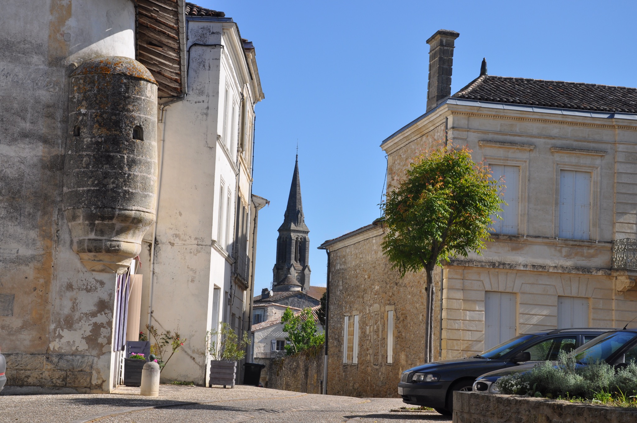 Le Vieux Couvent - Apartments for Rent in Gensac, Aquitaine, France