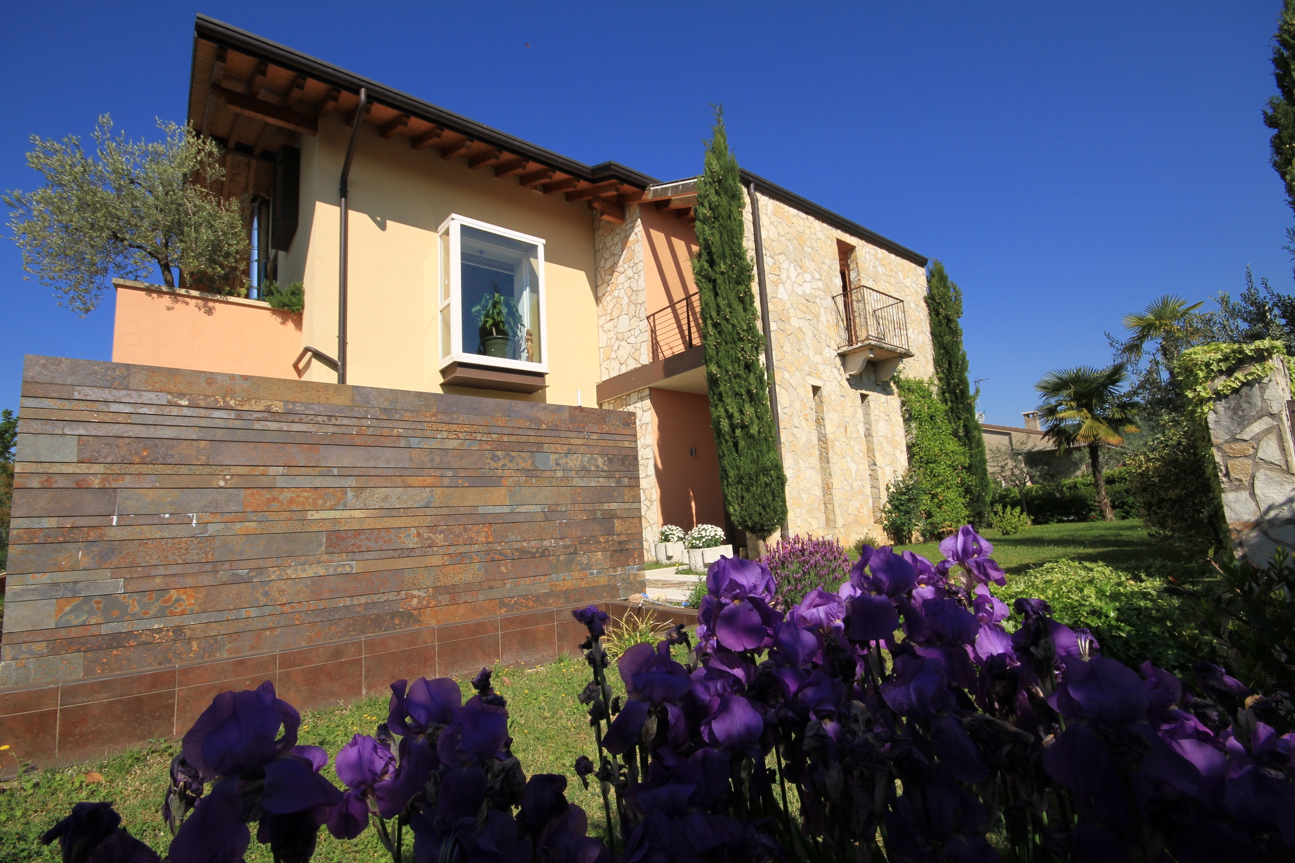 VILLA DELL'OLIVO BIANCO - Costermano sul Garda - Ville in affitto a ...