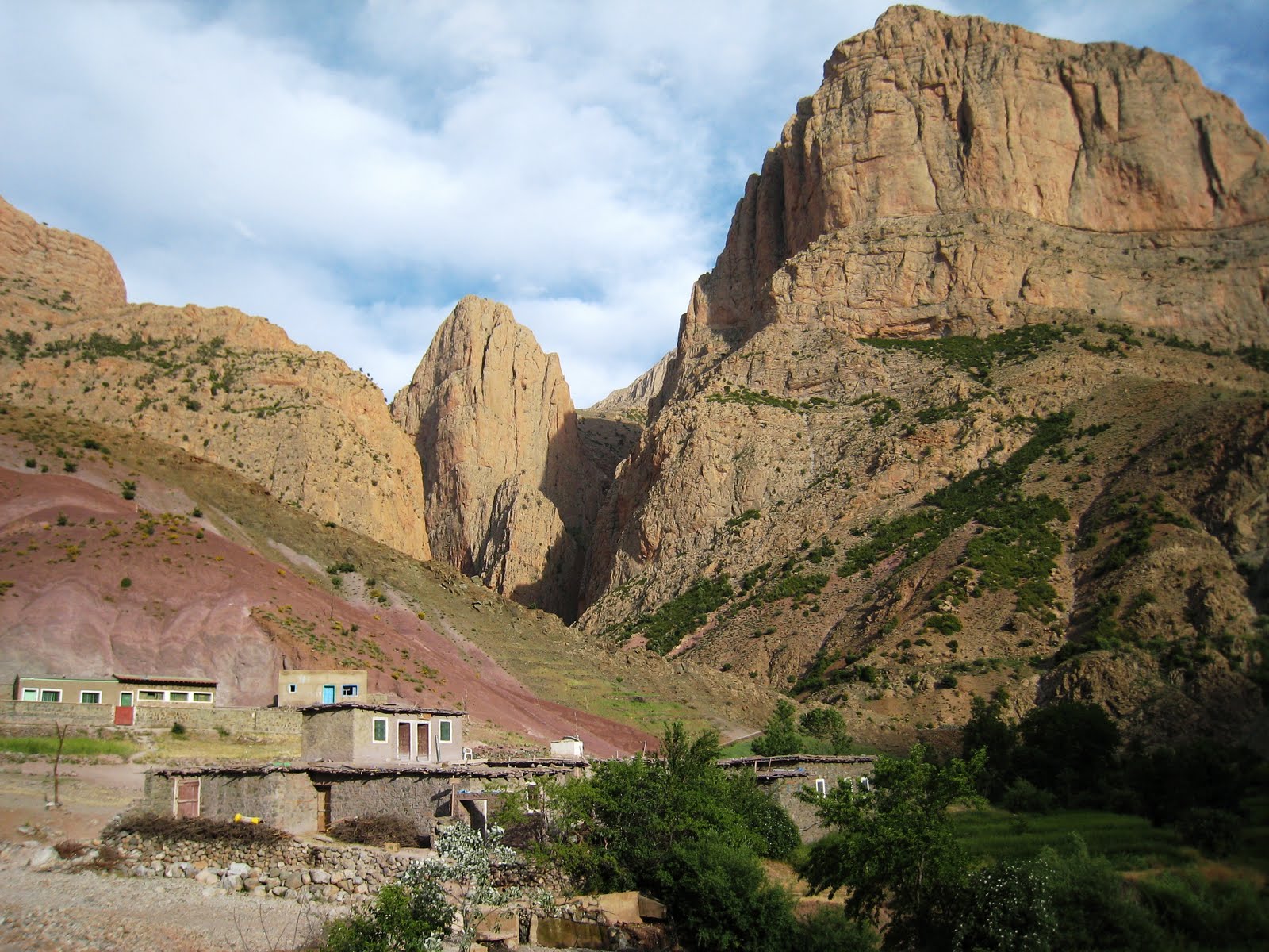 Gite Taghia Morocco "Ahansaladventures" - Cabañas en la naturaleza en ...
