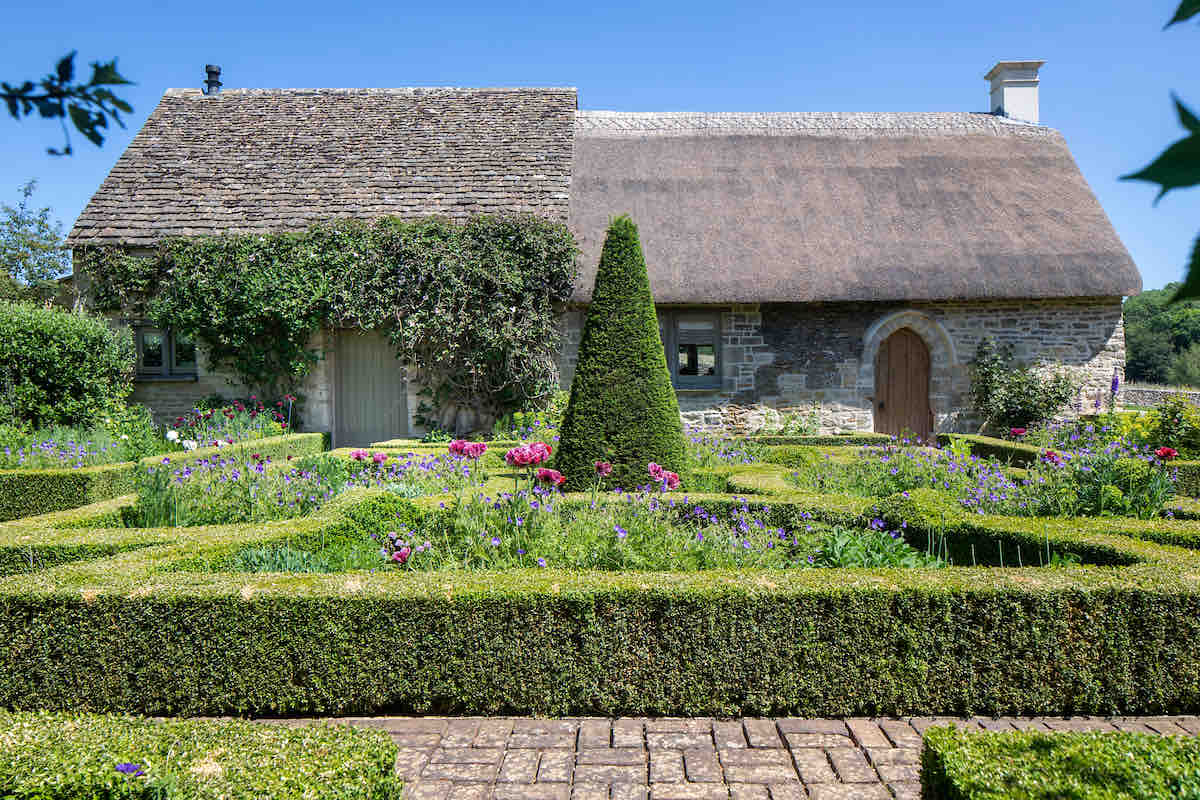 The ultimate luxury hideaway. - Houses for Rent in Coln Rogers, England ...