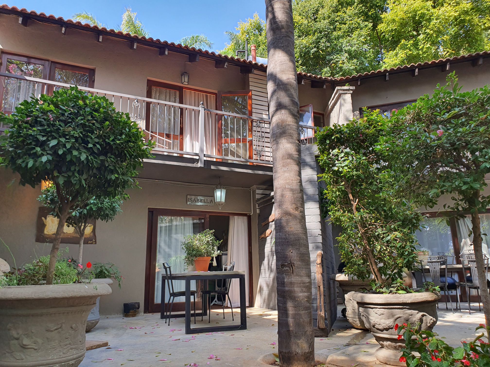 Isabella- Studio indépendant, avec vue sur la piscine - Airbnb