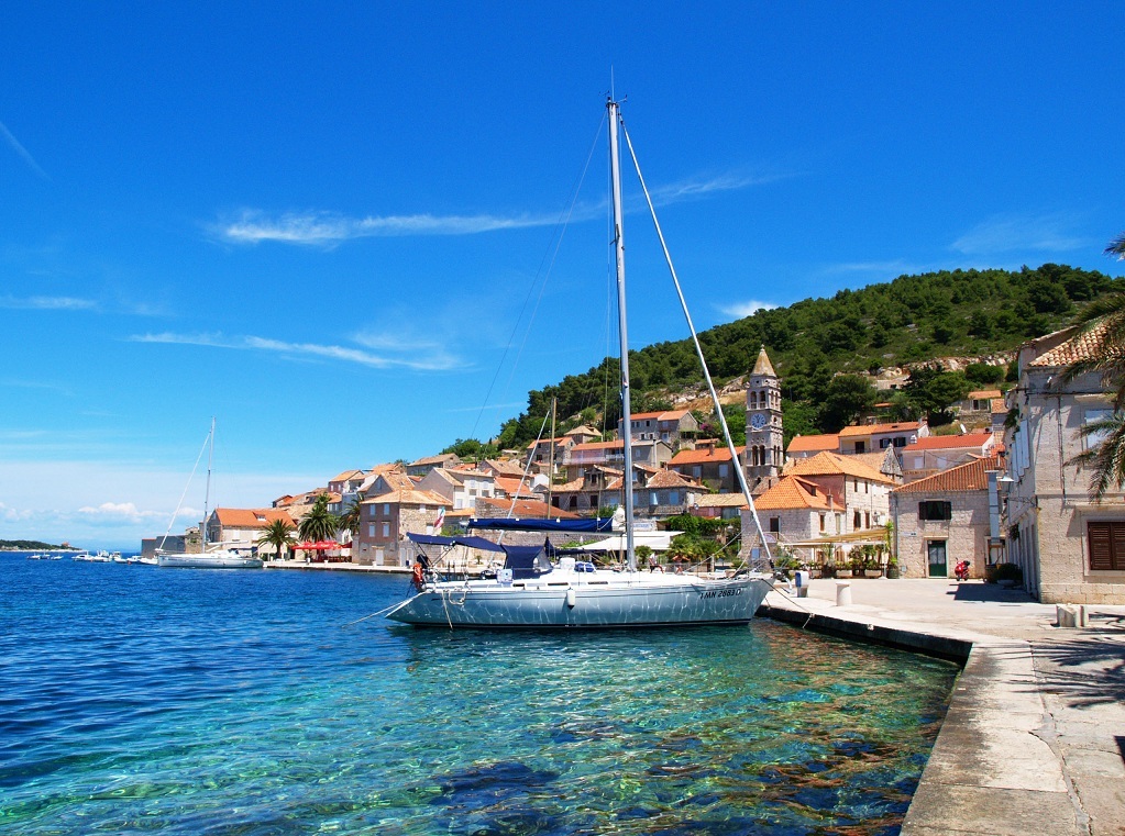 Seafront apartment,amazing sea view - Apartments for Rent in Vis, Split ...