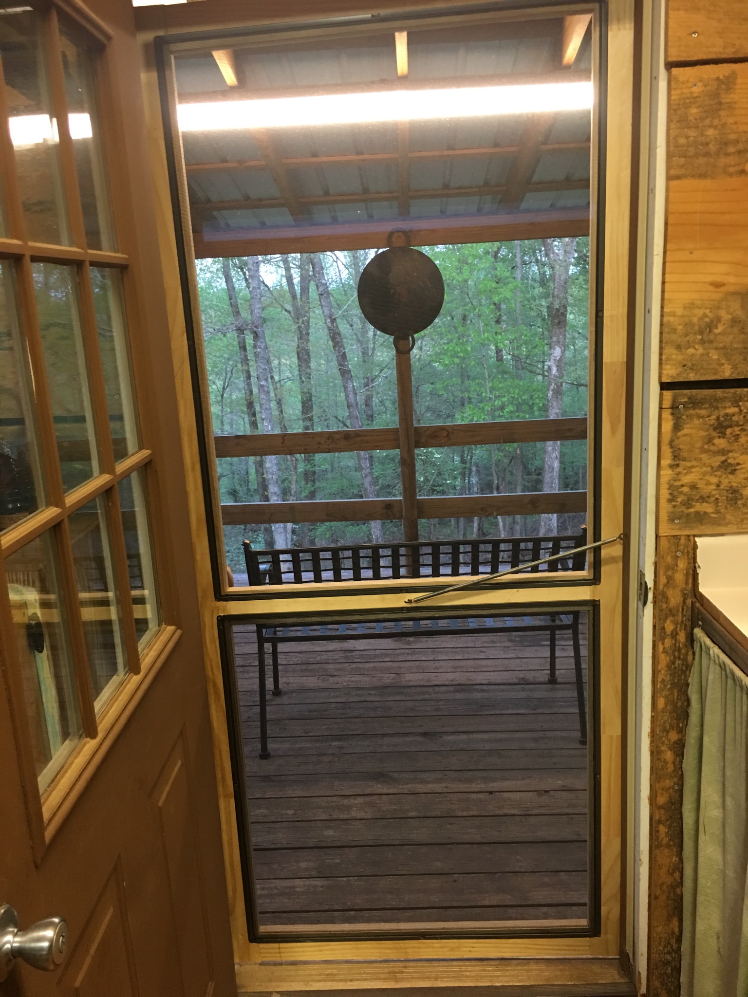 Rustic country cabin in the woods - Cabins for Rent in Hamilton ...