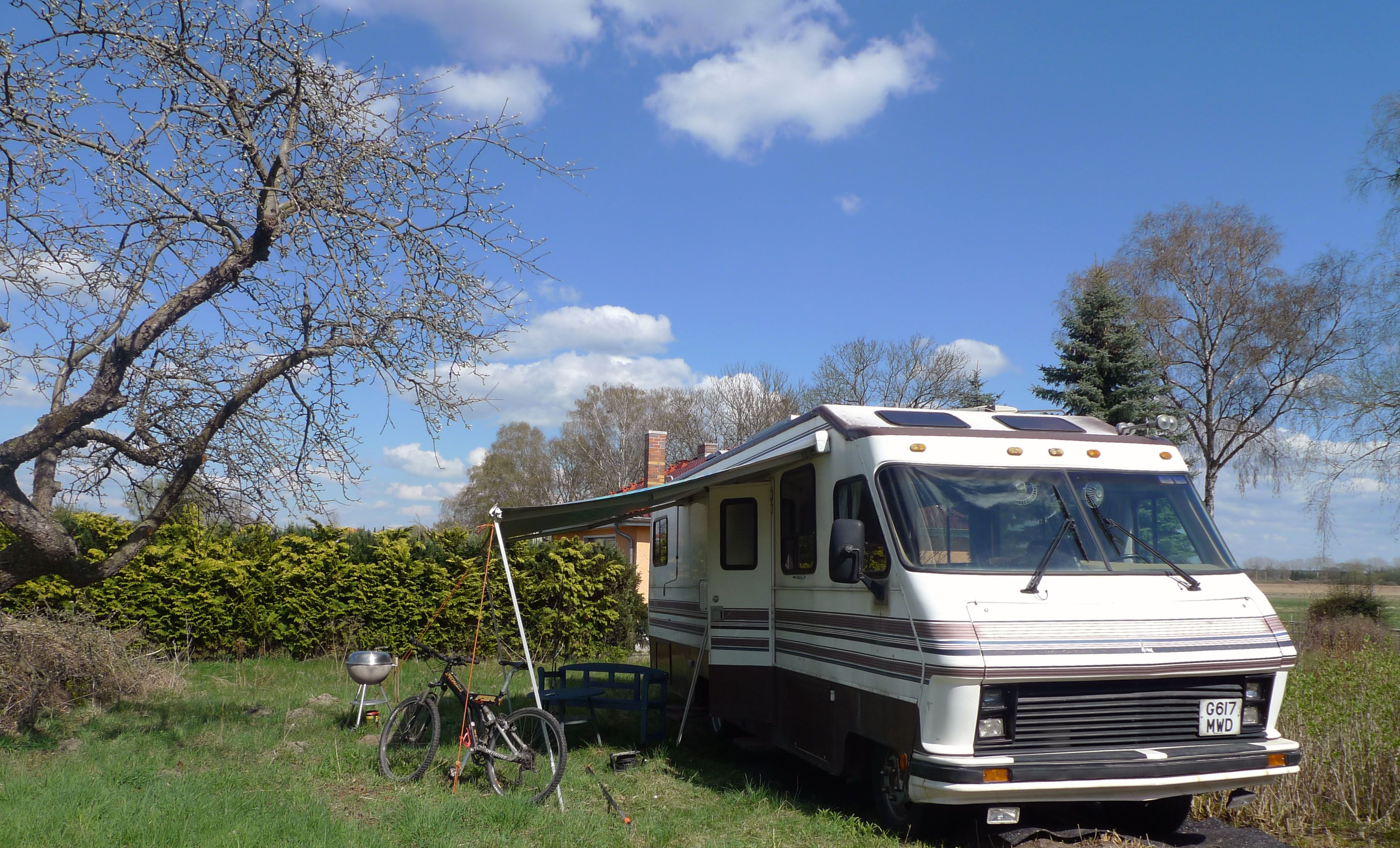 American Motorhome in Countryside - Campers/RVs for Rent in Neustrelitz ...