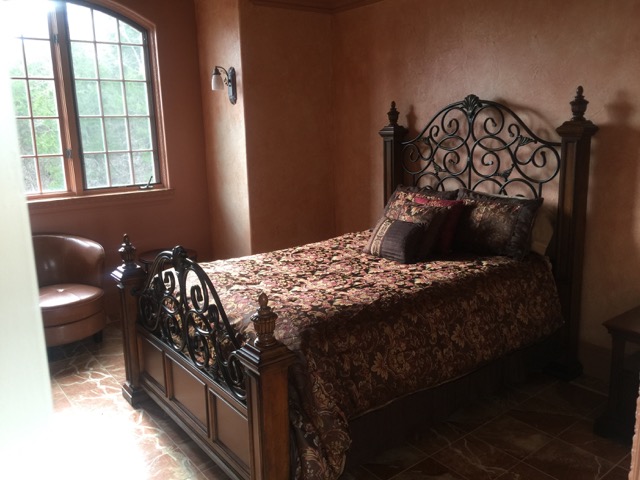 Old Kinderhook Castle - Houses for Rent in Lake of the Ozarks, Missouri ...
