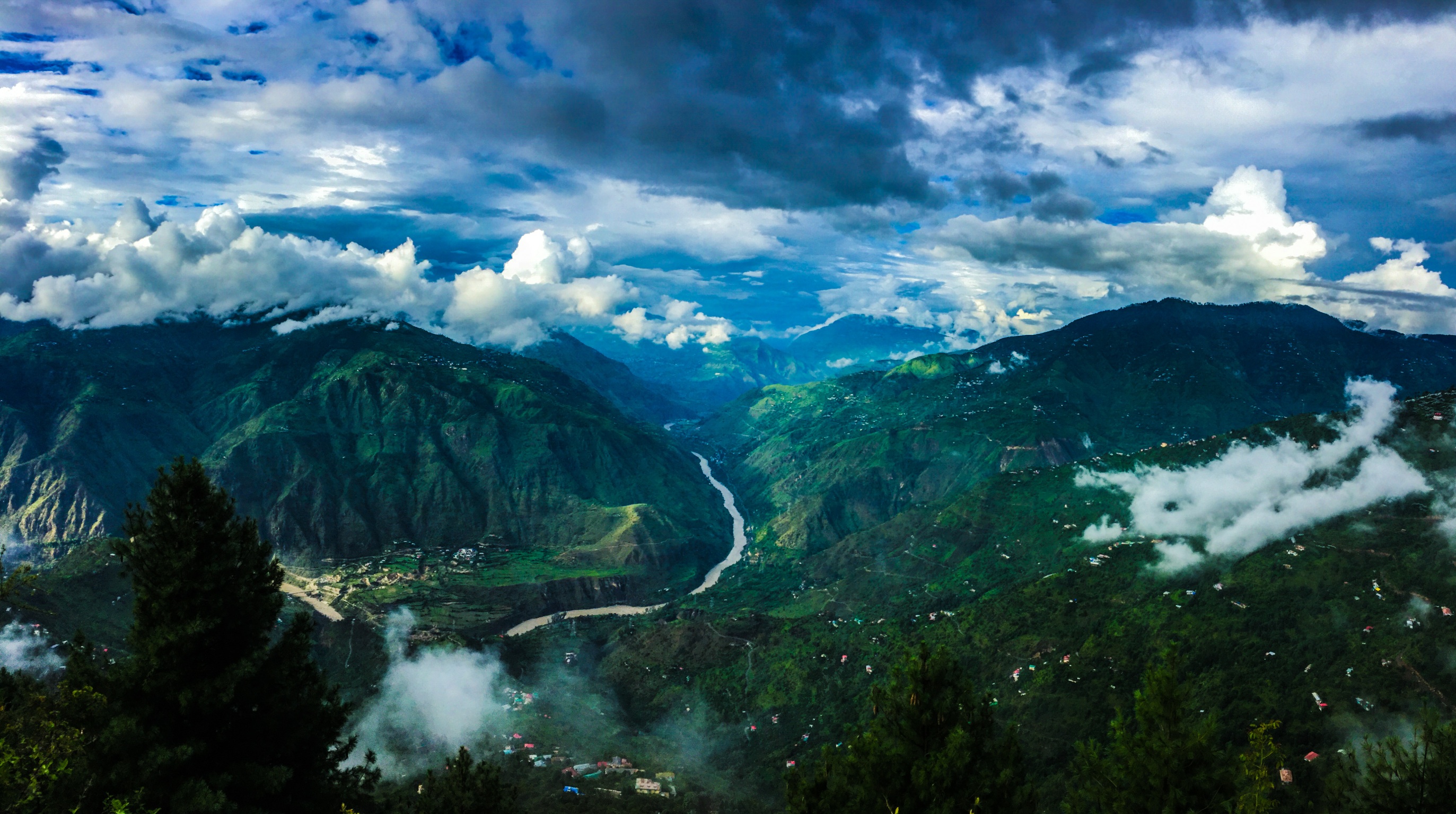 Attic |Grandma Stokes BNB| Himalayan View - Farm stays for Rent in ...
