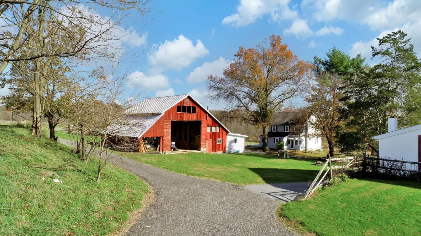 Long Acre Farm - Quiet setting in a central local - Barns for Rent in ...