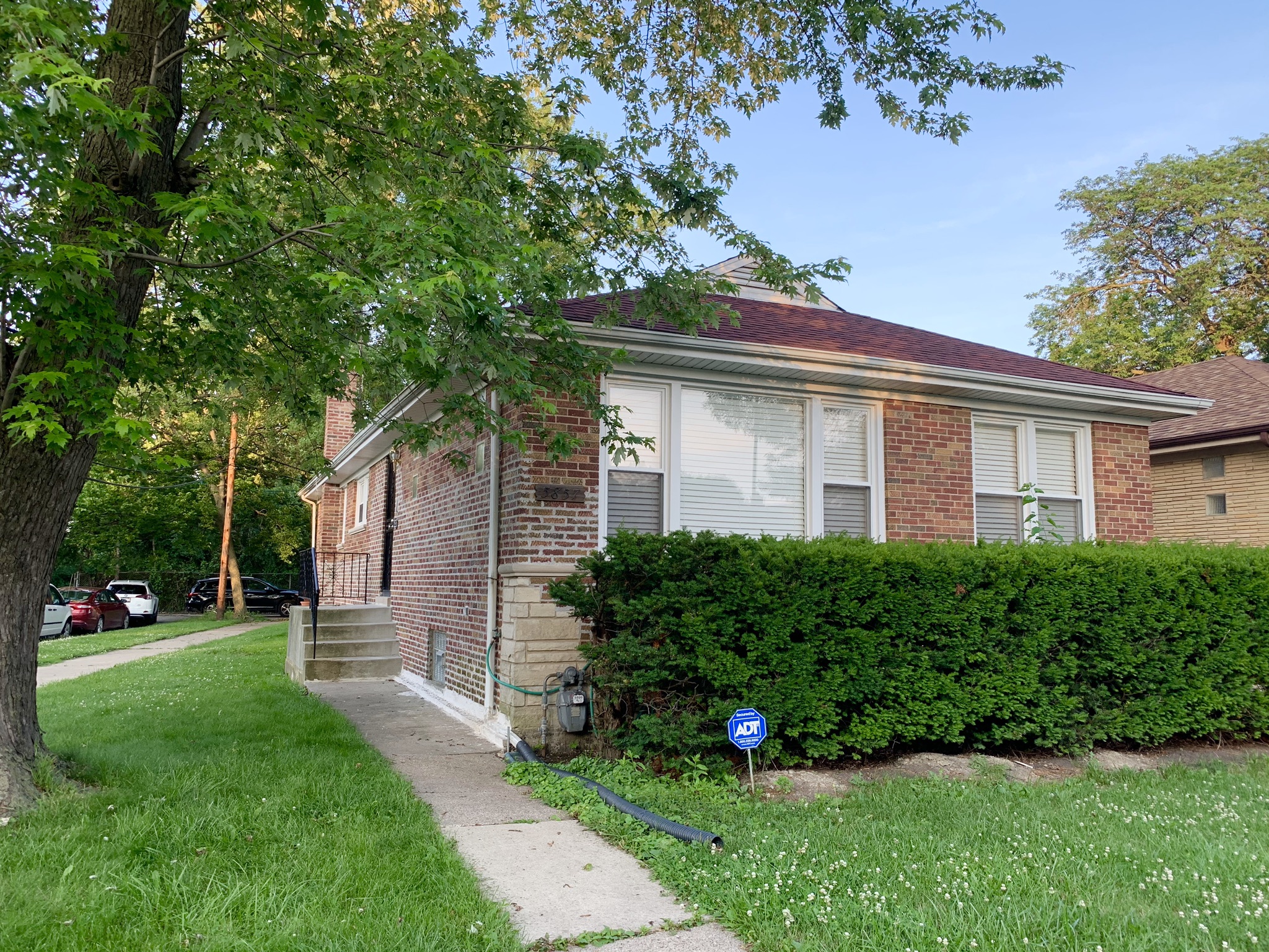 Luxury House 6BED/2.5BATH/4PARKING close to lake - Houses for Rent in ...