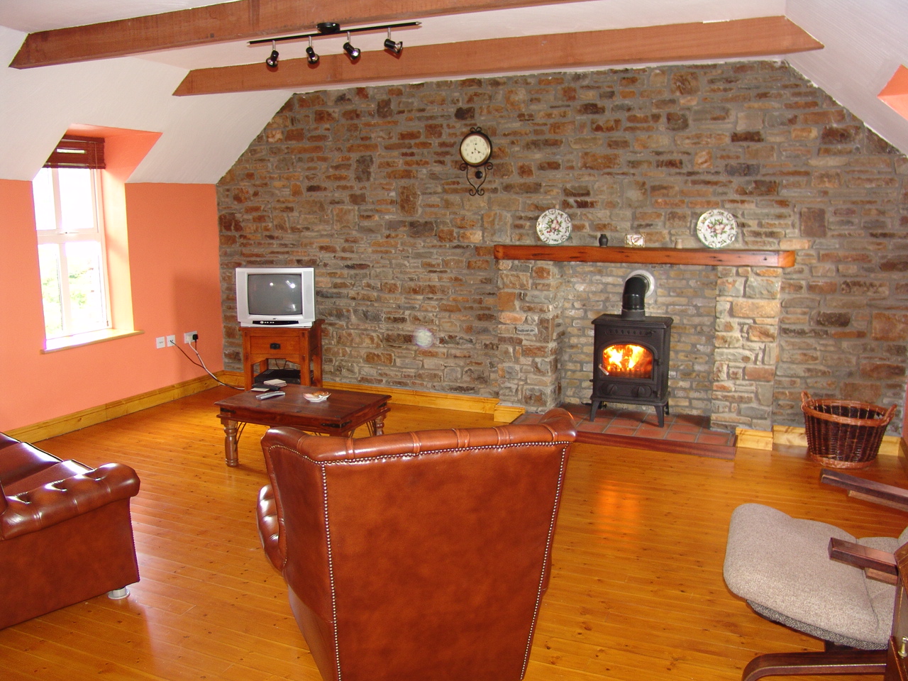 "The Barn" Copper Beech Farm - Farm stays for Rent in Kinsale, Cork ...