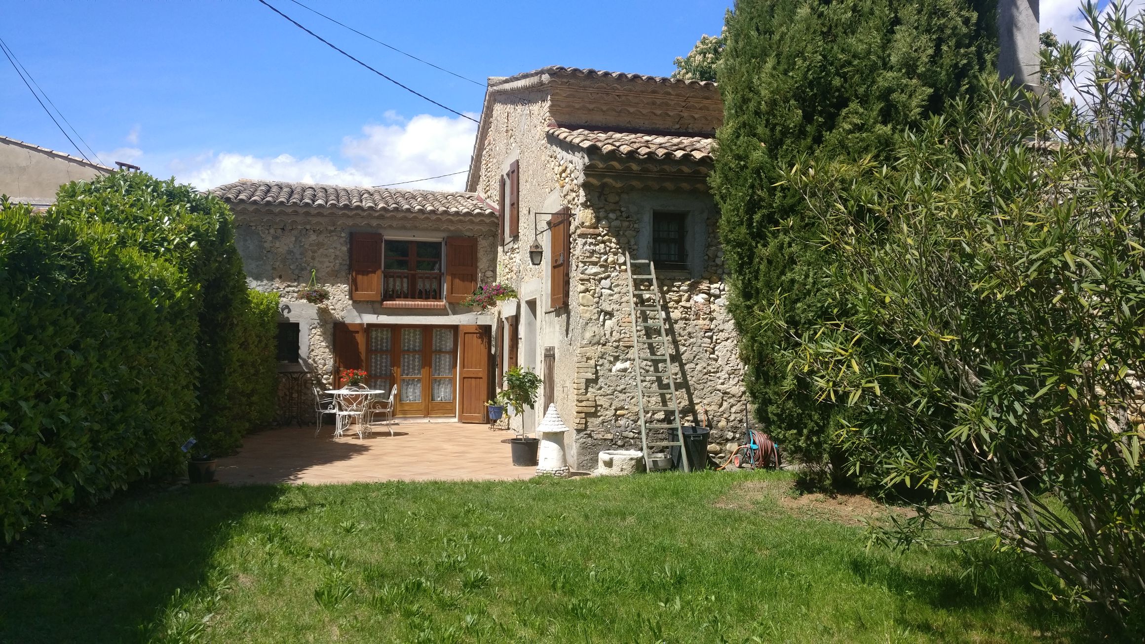 Le charme d'un gîte dans un petit Hameau - Maisons à louer à Valensole ...