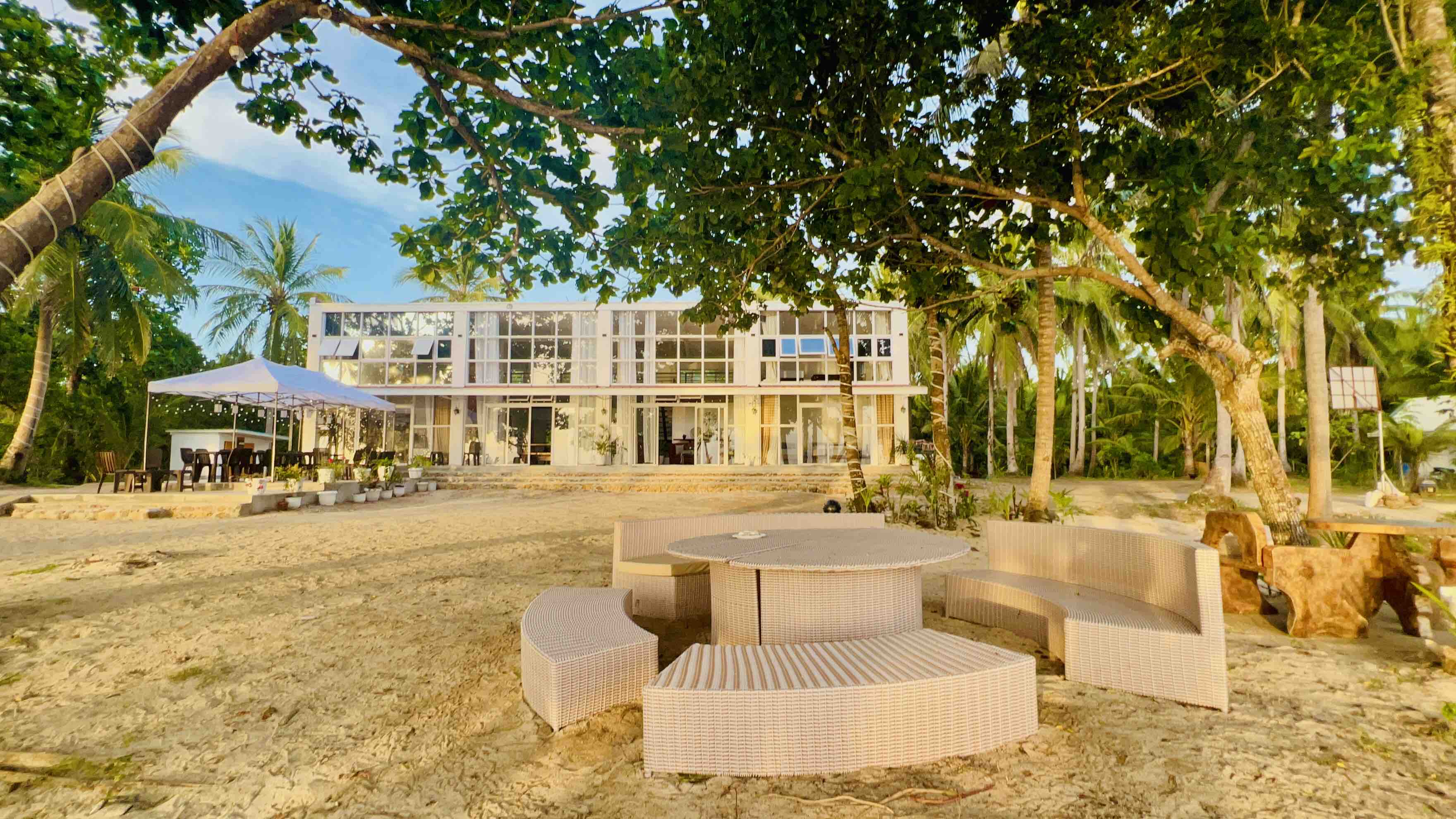 KATHA Glass Beach House- Siruma - Cabañas en renta en Siruma, Kabikulan ...