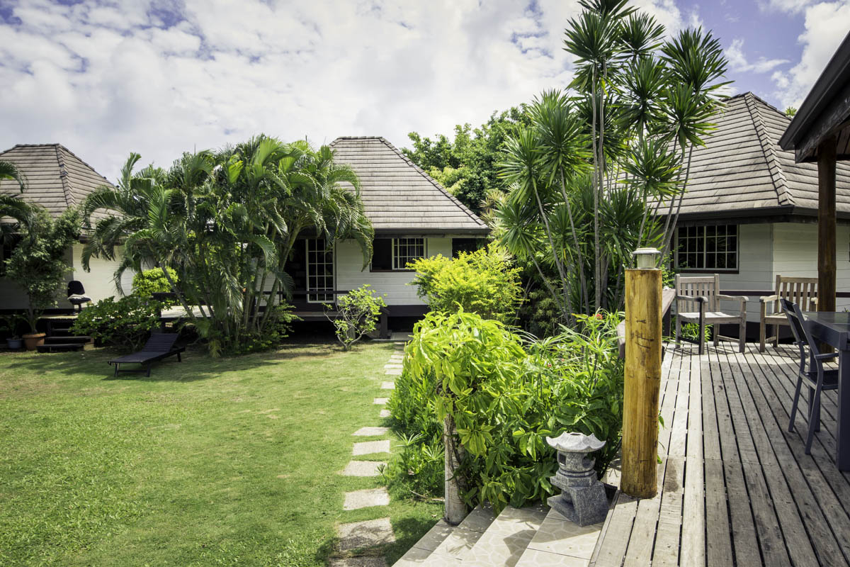 Ladyborabora bungalow piti - Bungalows for Rent in Bora Bora, French ...