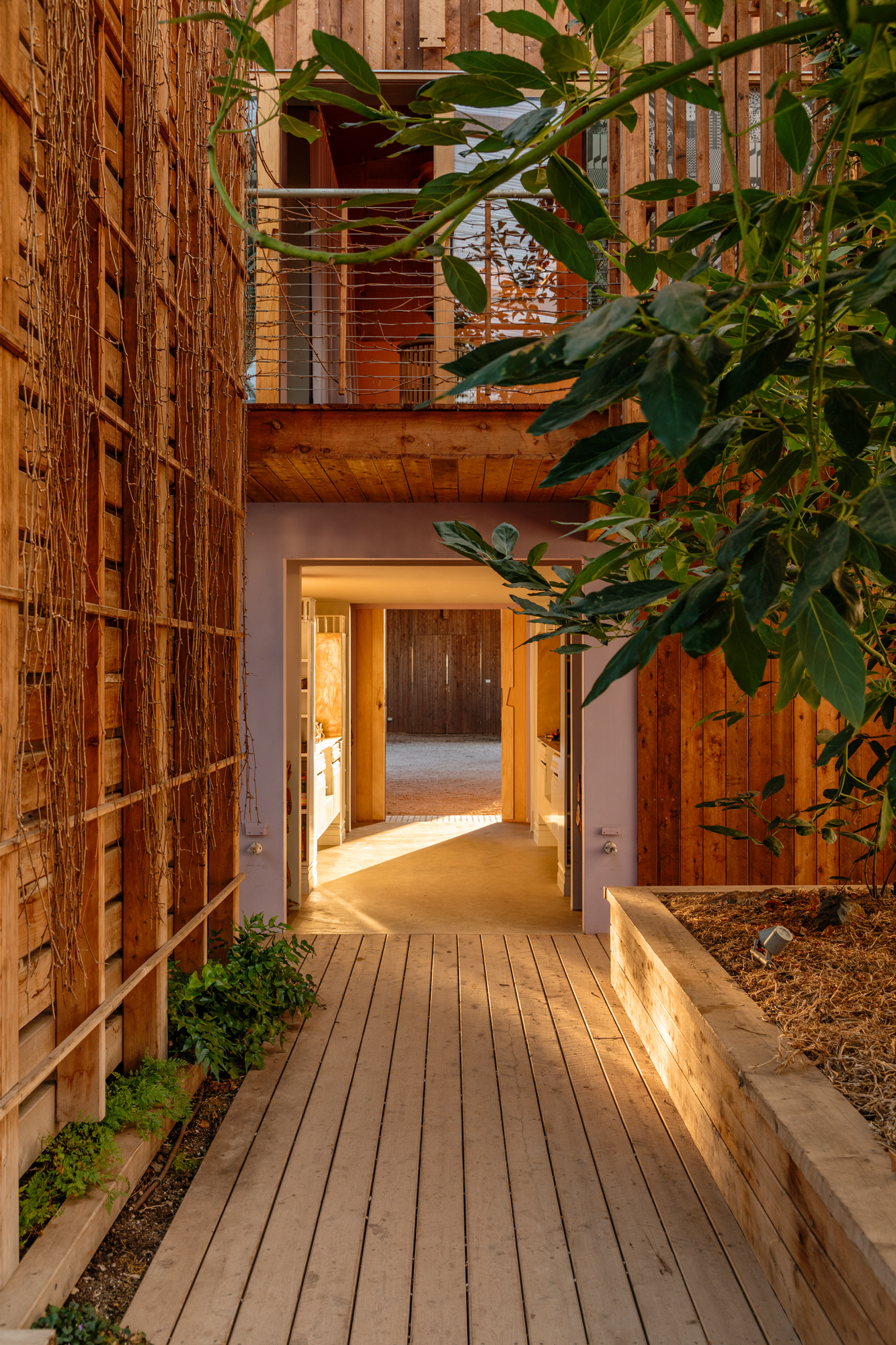Daylesford Longhouse - House of the Year 2019 - Farm stays for Rent in ...