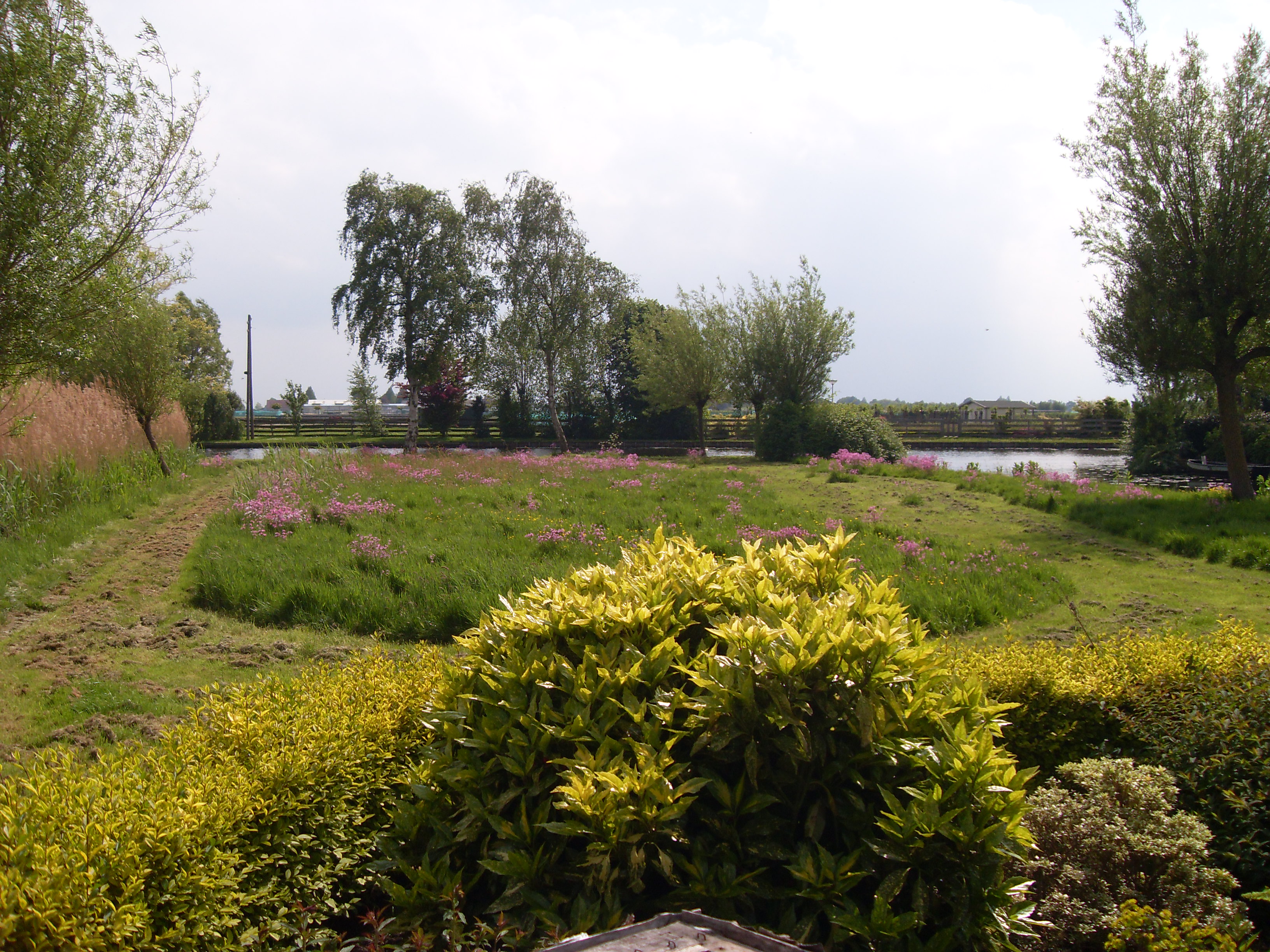 Authentic Dutch cottage - Cabins for Rent in Hazerswoude-Dorp, South ...