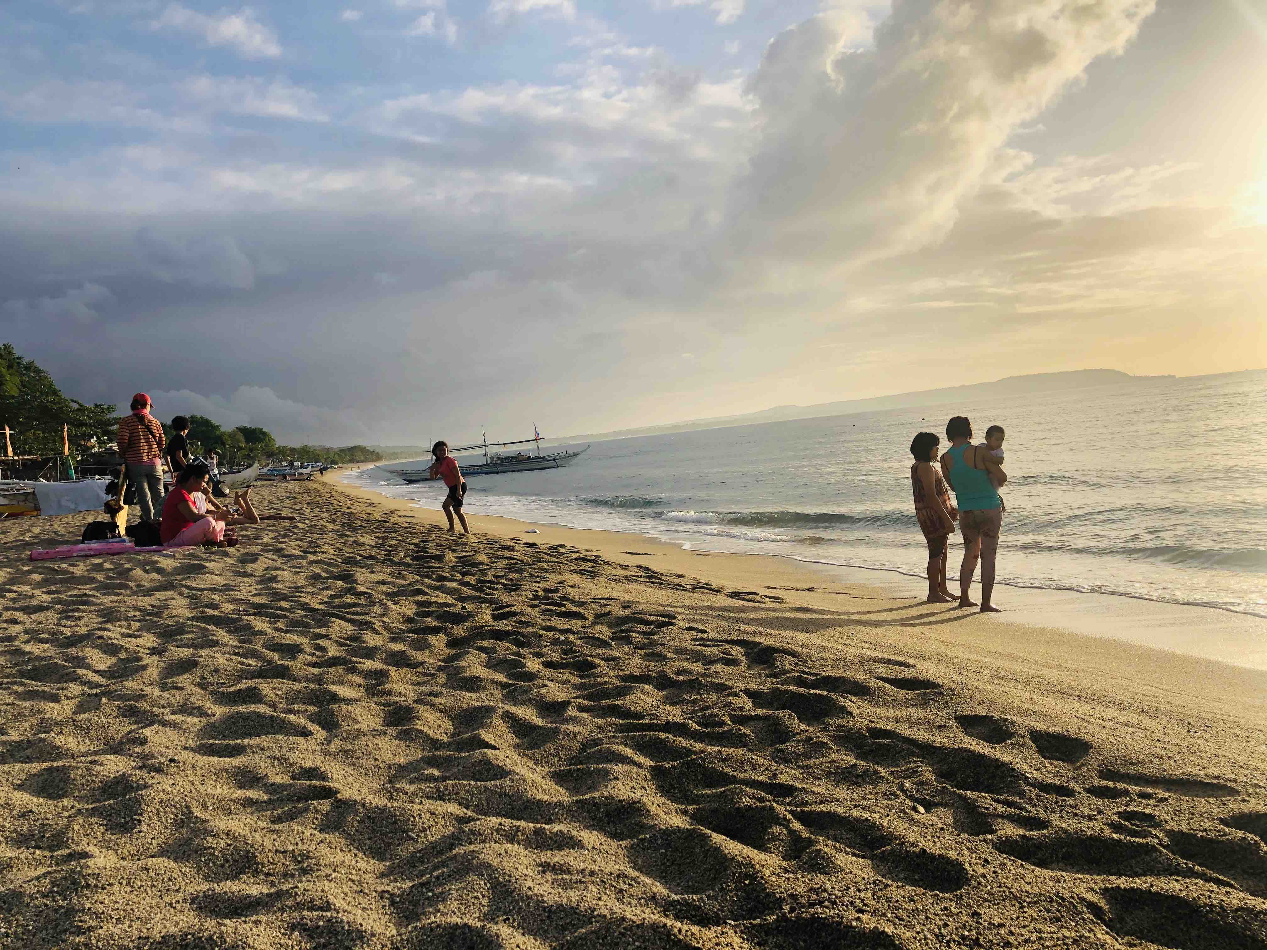 Laiya Hugom Sleeps 20pax Twins Beach House - Houses for Rent in San ...