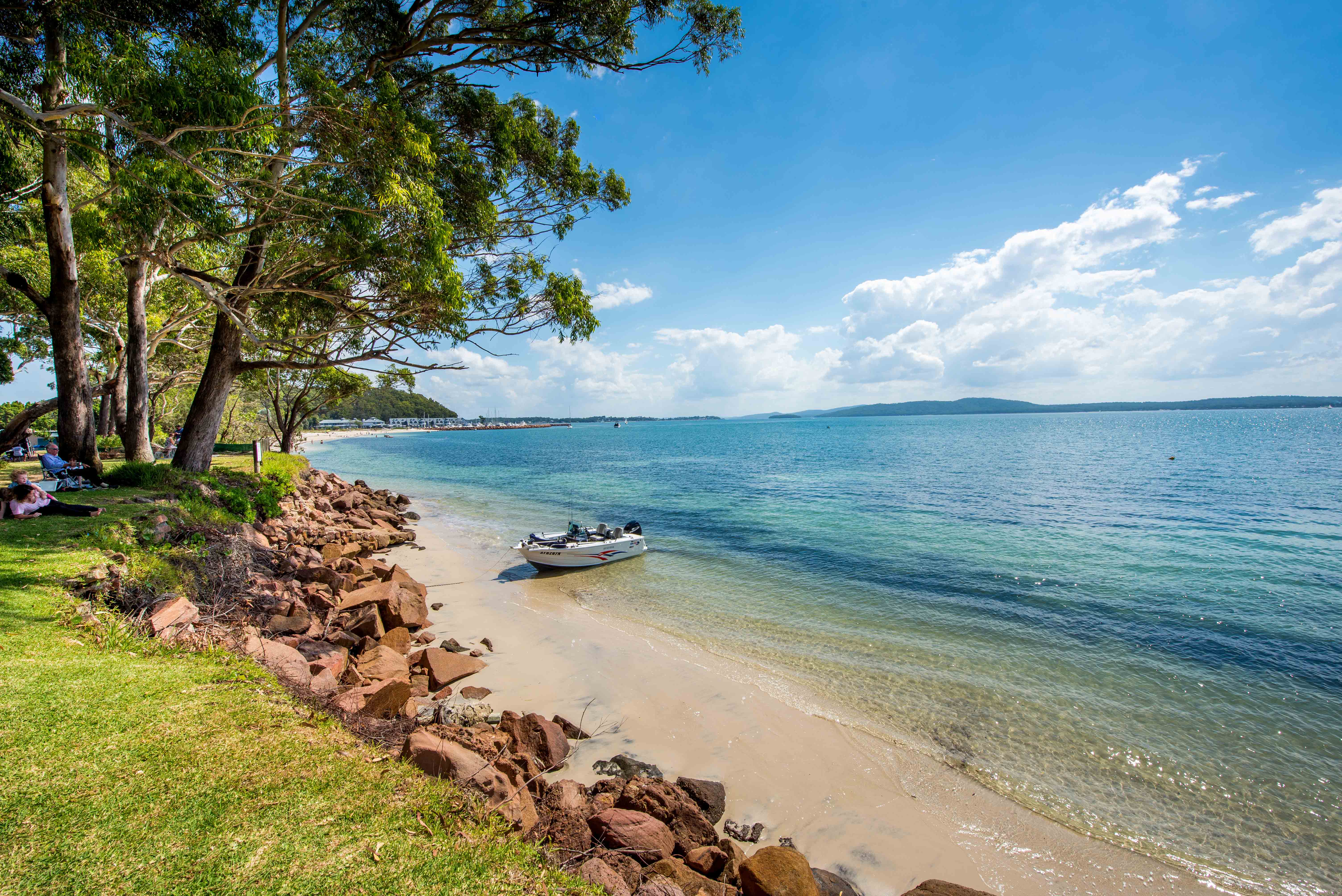 Luxury Waterfront Port Stephens 4 x Free Kayaks - Apartments for Rent ...