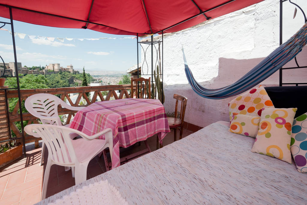 Beautiful cave house / Sacromonte - Caves for Rent in Granada ...