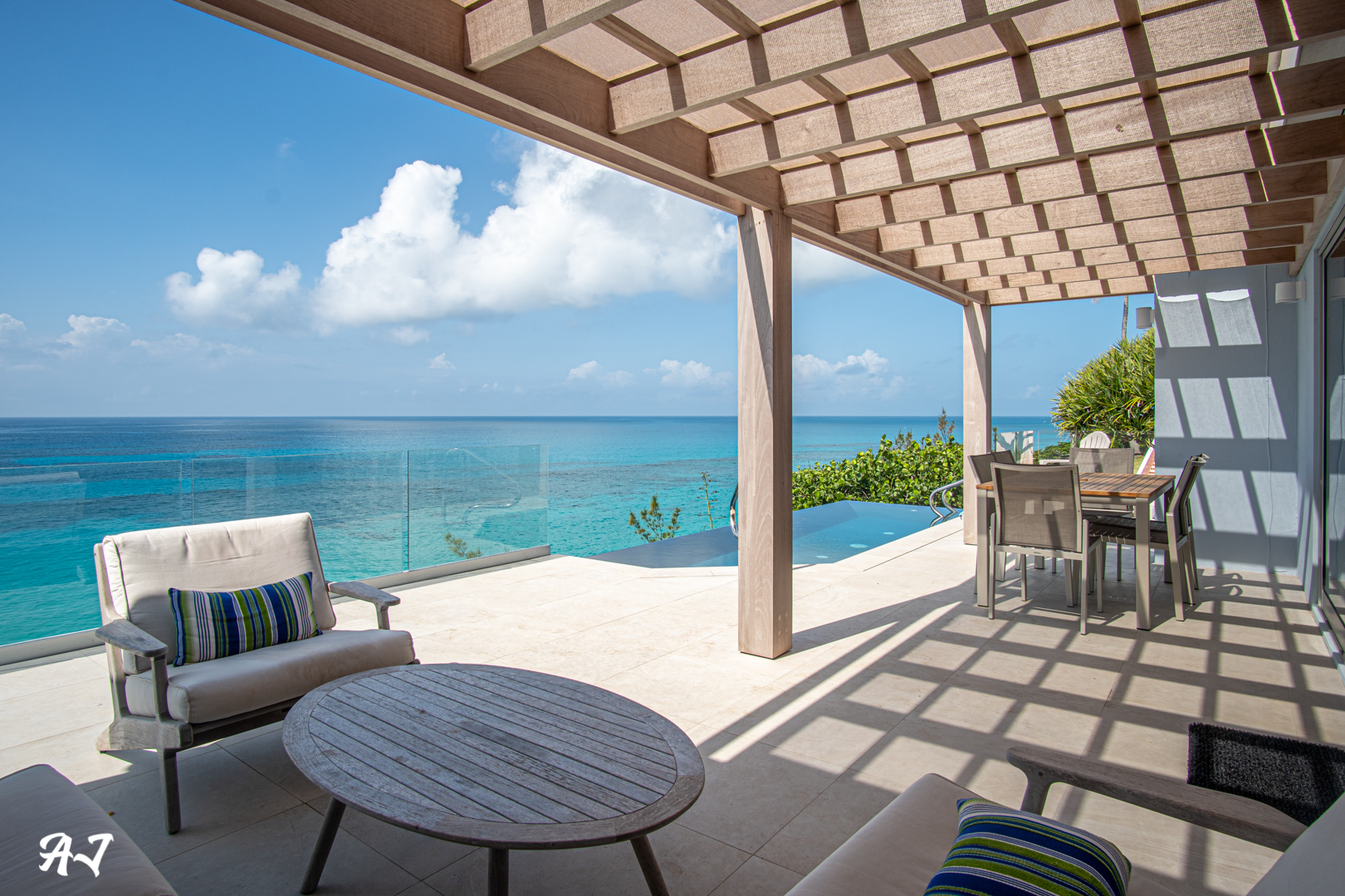 Contemporary Oceanfront Villa with Horizon Pool - Houses for Rent in ...