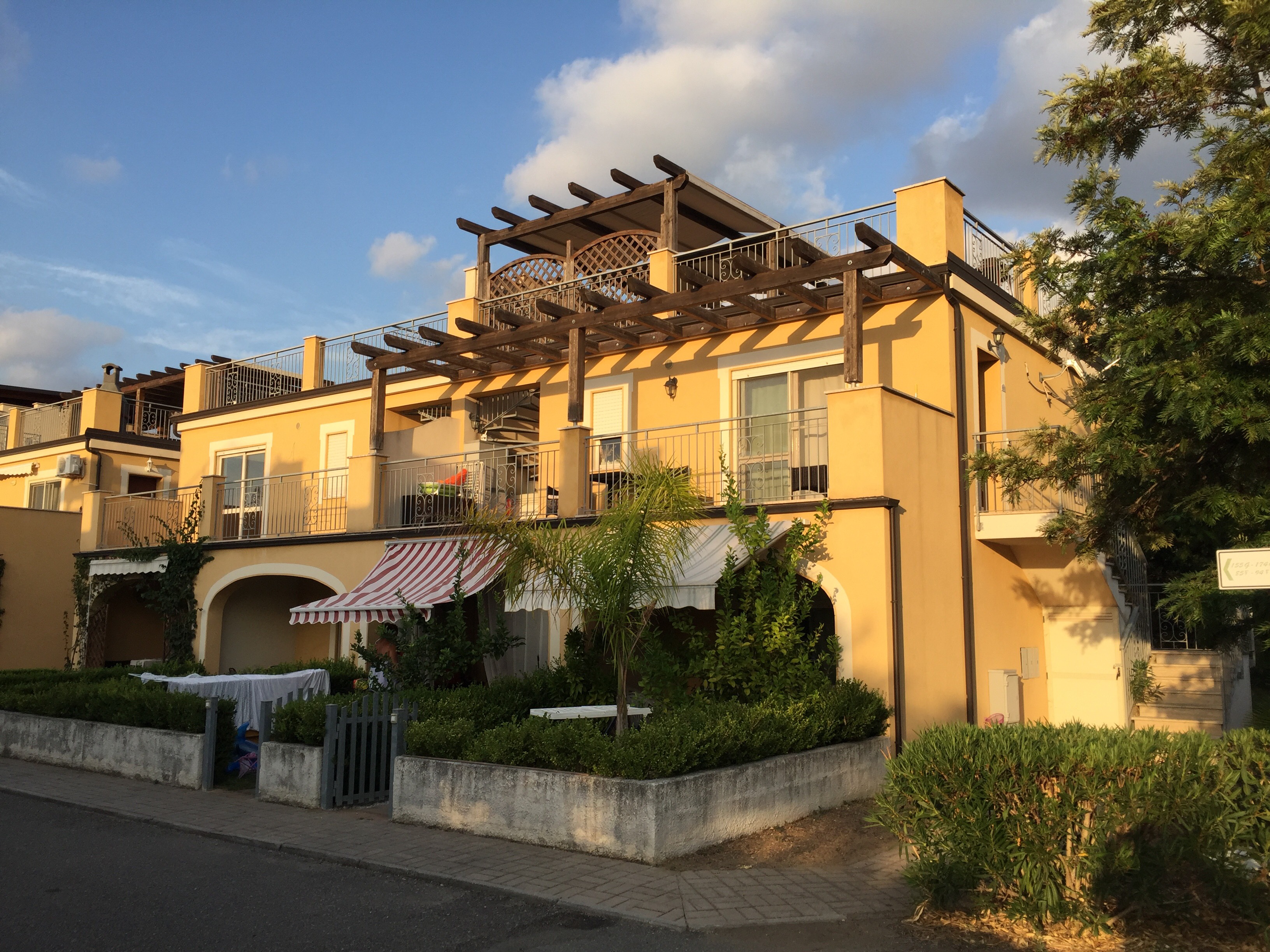 Studio apartment "Pizzo Beach Club", 156G - Condominiums for Rent in ...