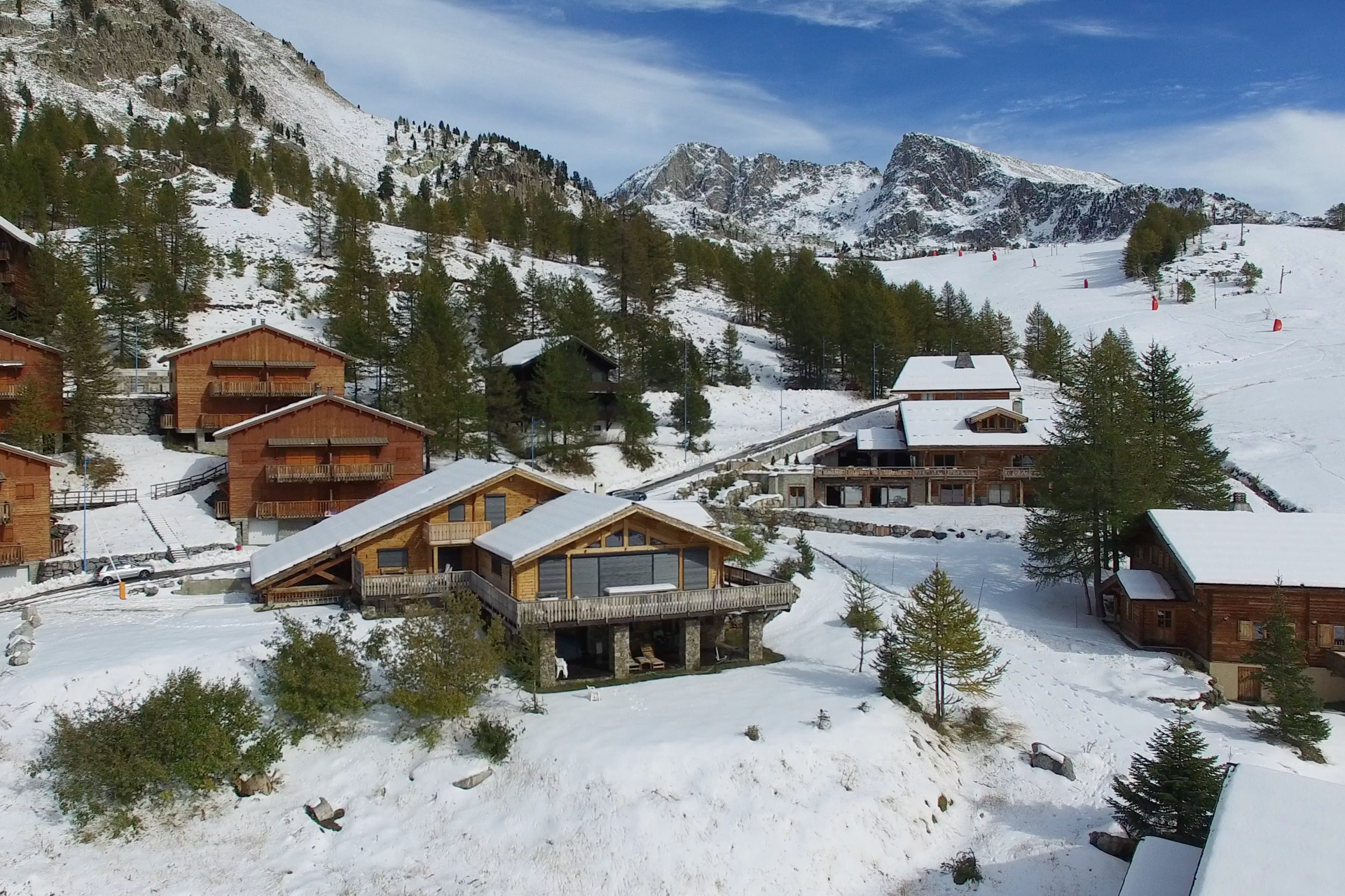 Chalet Alizé - Front de Neige - Chalets à louer à Isola, Provence-Alpes ...