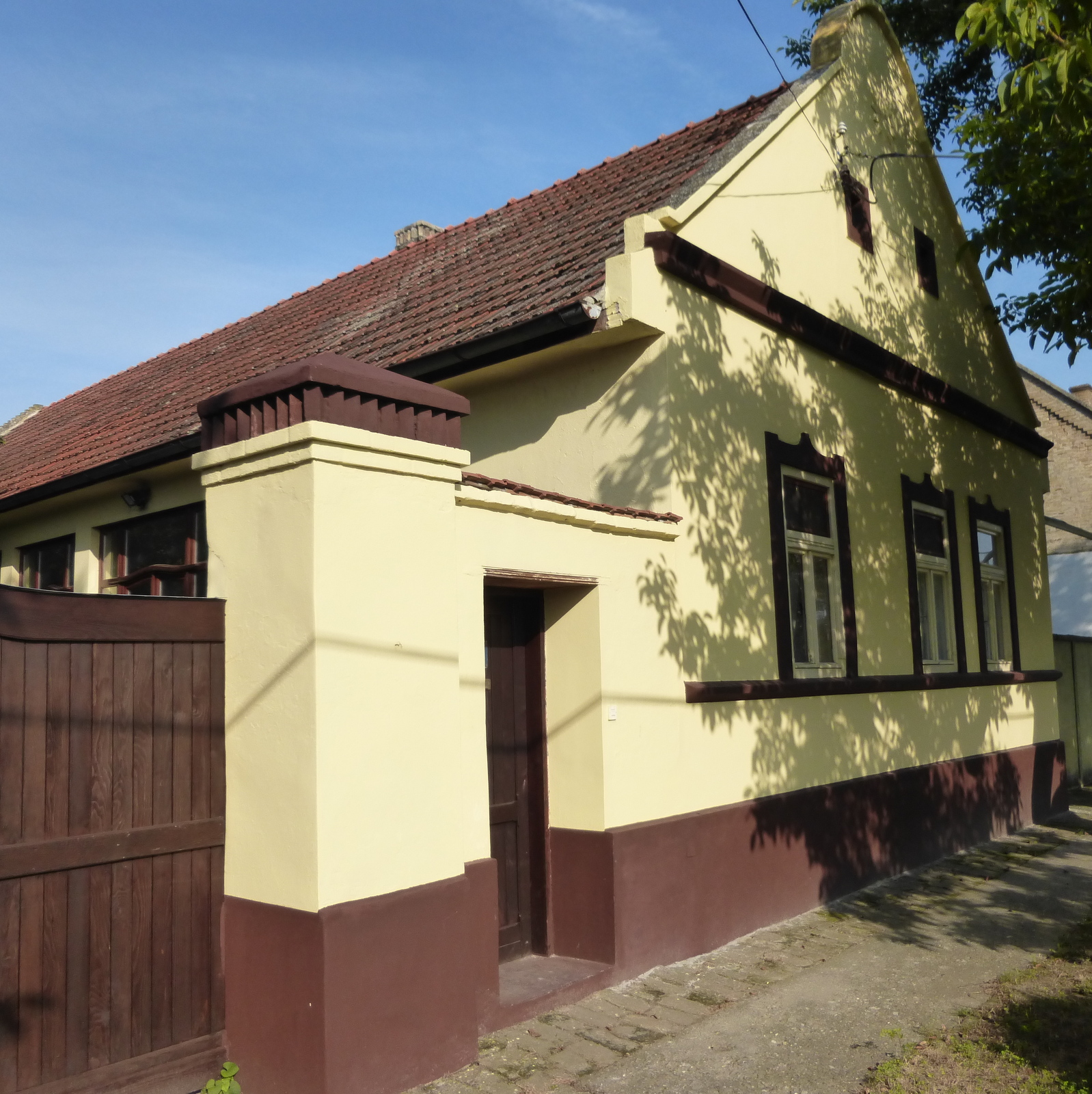 Serbian Village Farmhouse - Houses for Rent in Stara Moravica ...