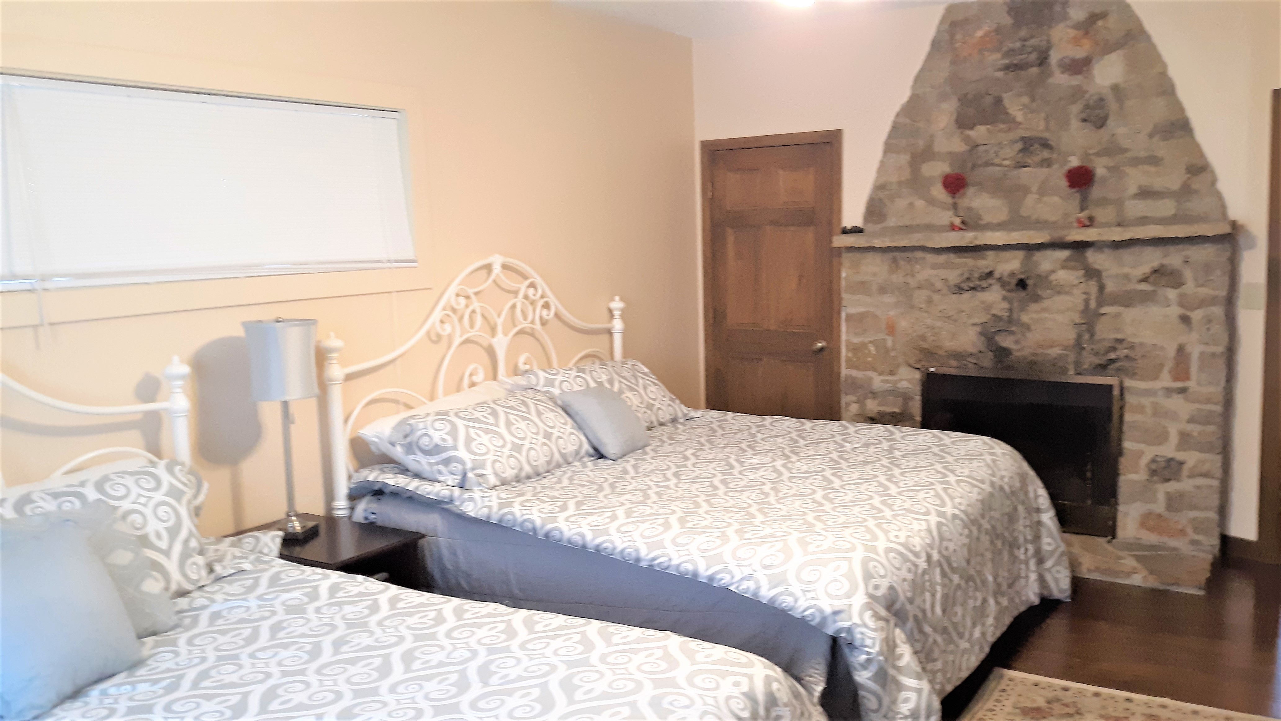 Spring Lake Ranch Lodge - Chalets for Rent in Potosi, Missouri, United ...