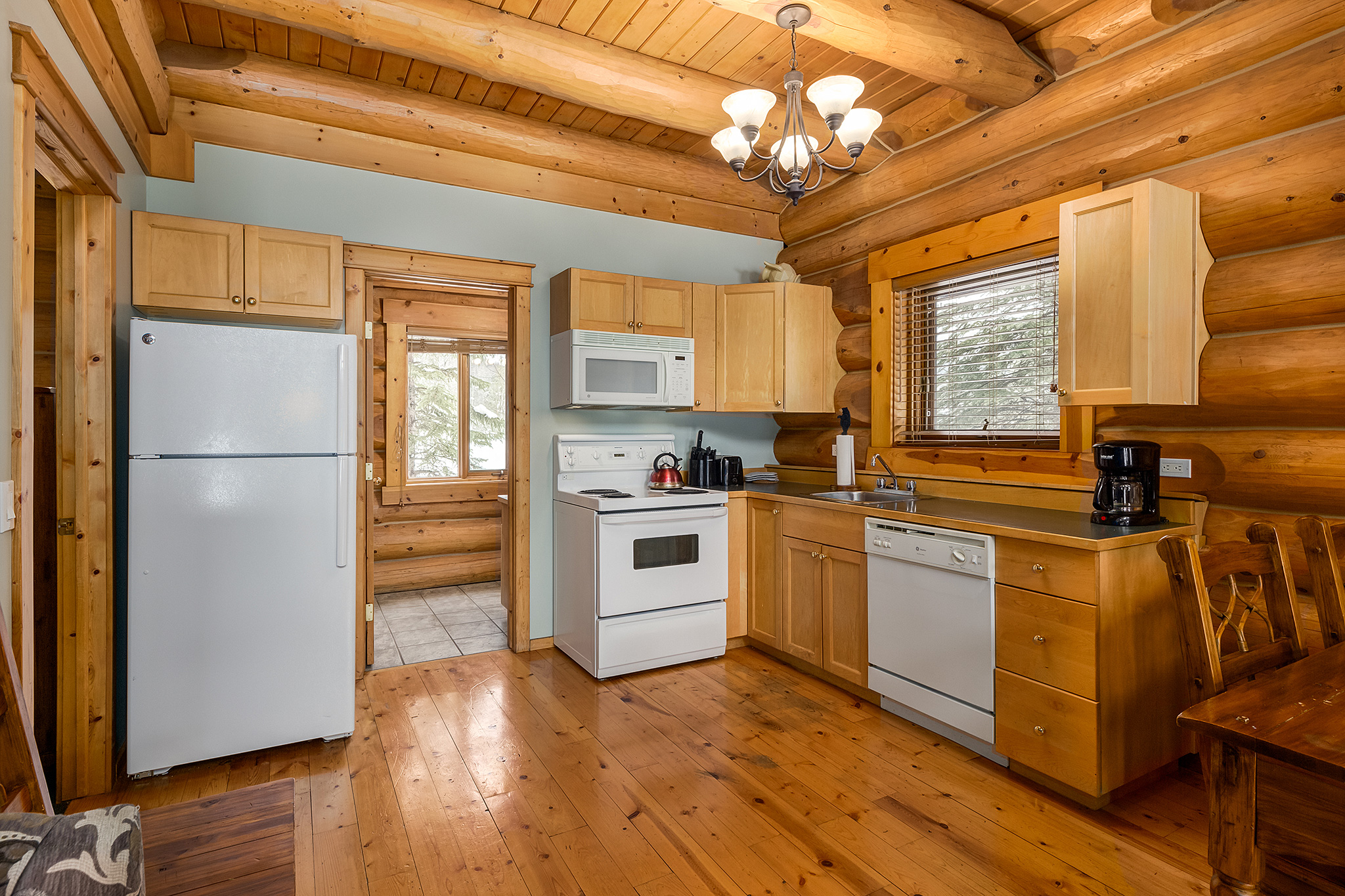 ☼Beautiful Rustic Chalet in the Heart of Rockies☼ - Cabins for Rent in ...