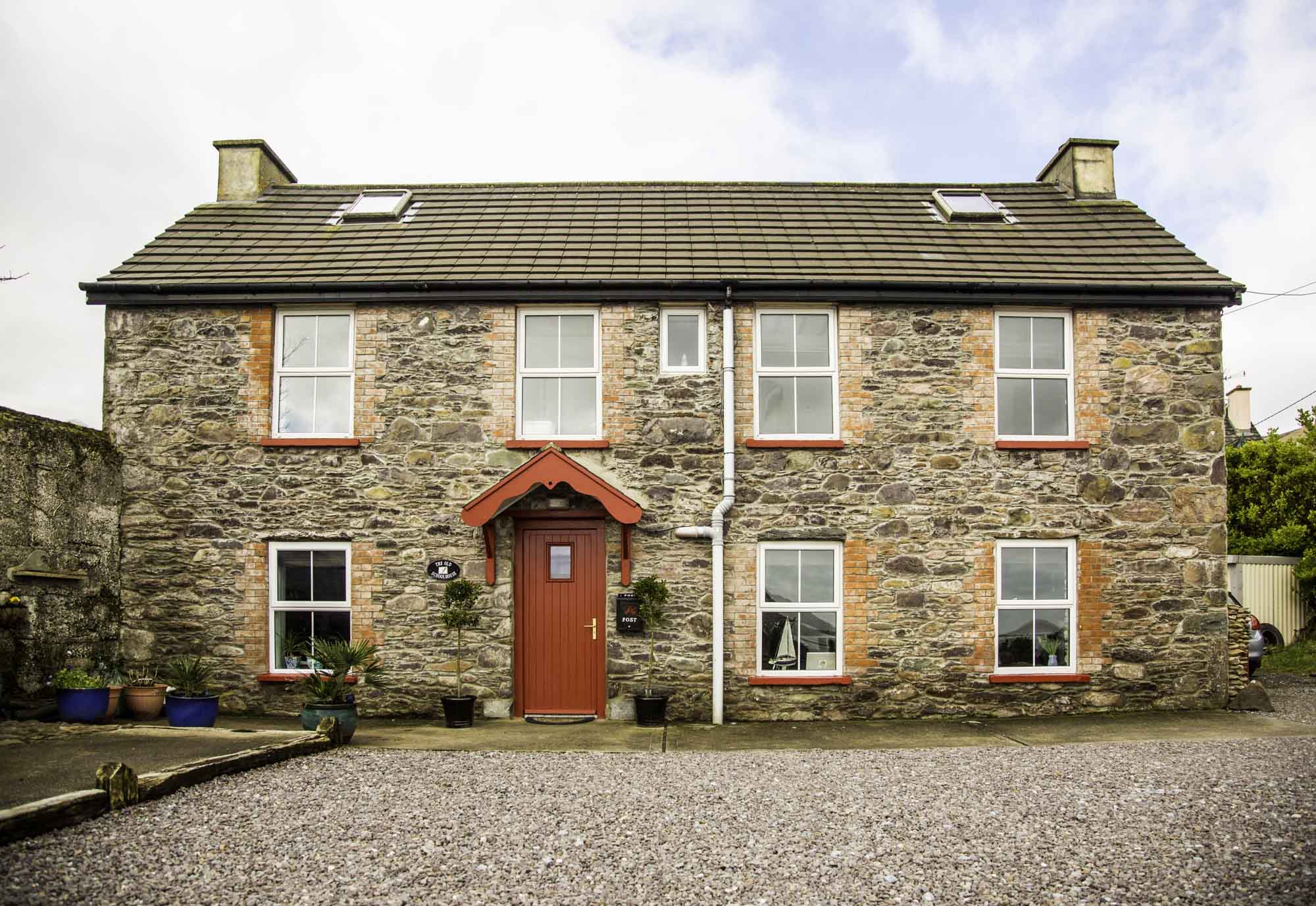 The Old Schoolhouse-Cloghane(An Clochán)-V92 F5D1 - Houses for Rent in ...