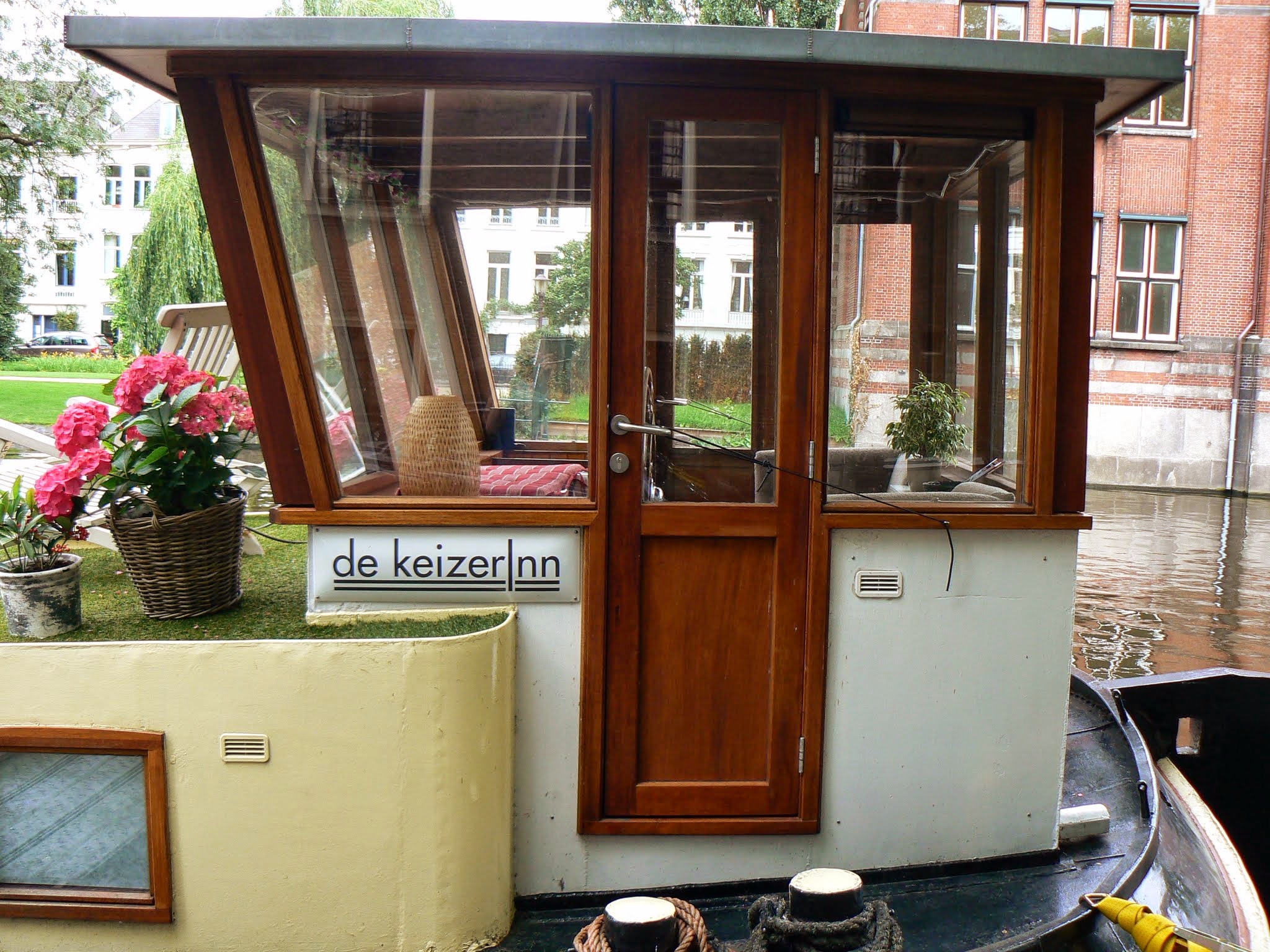 Sleeping in a unique ship in the center of A'dam! - Boats for Rent in ...