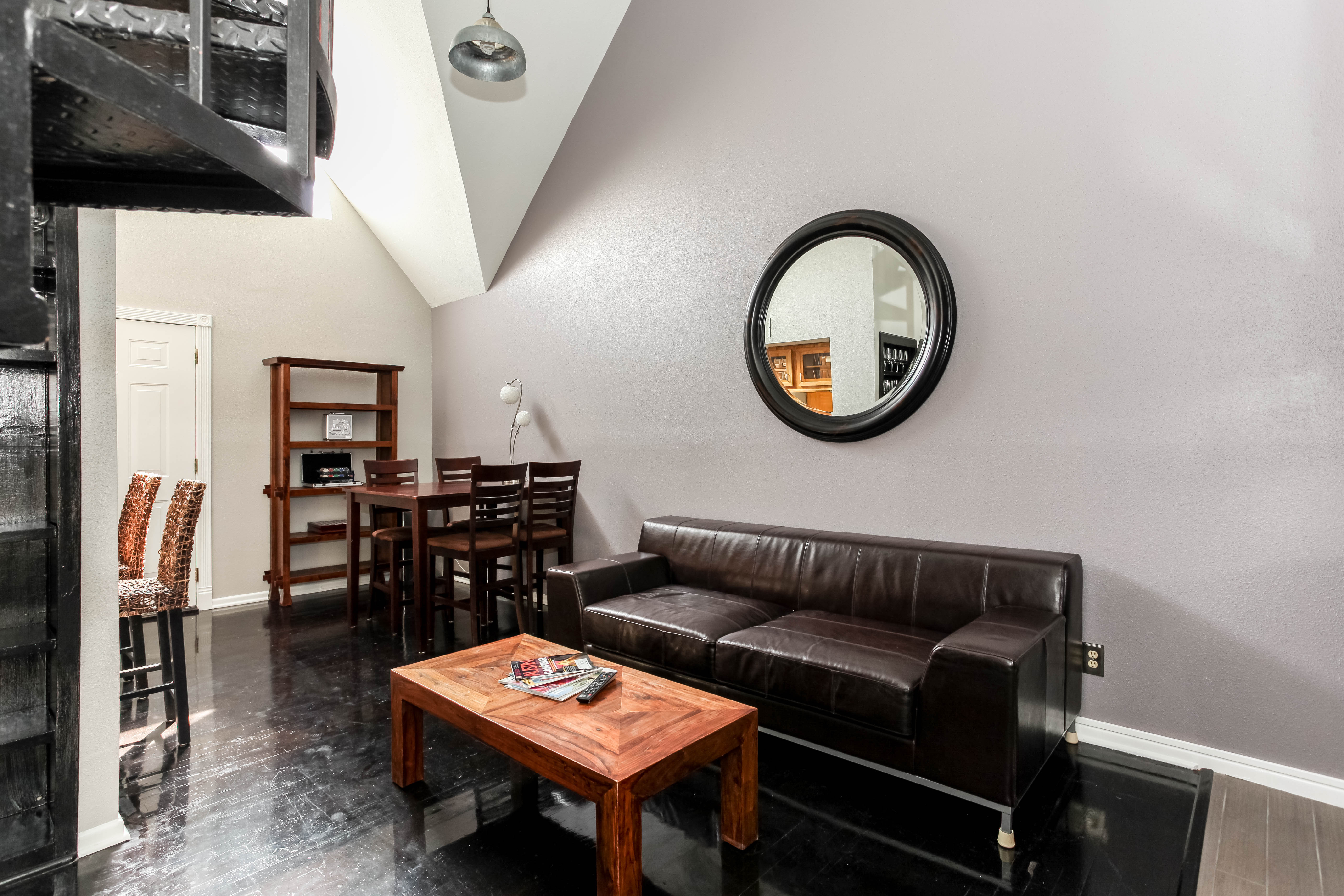 The Director's Suite in Downtown - Lofts for Rent in Austin, Texas ...