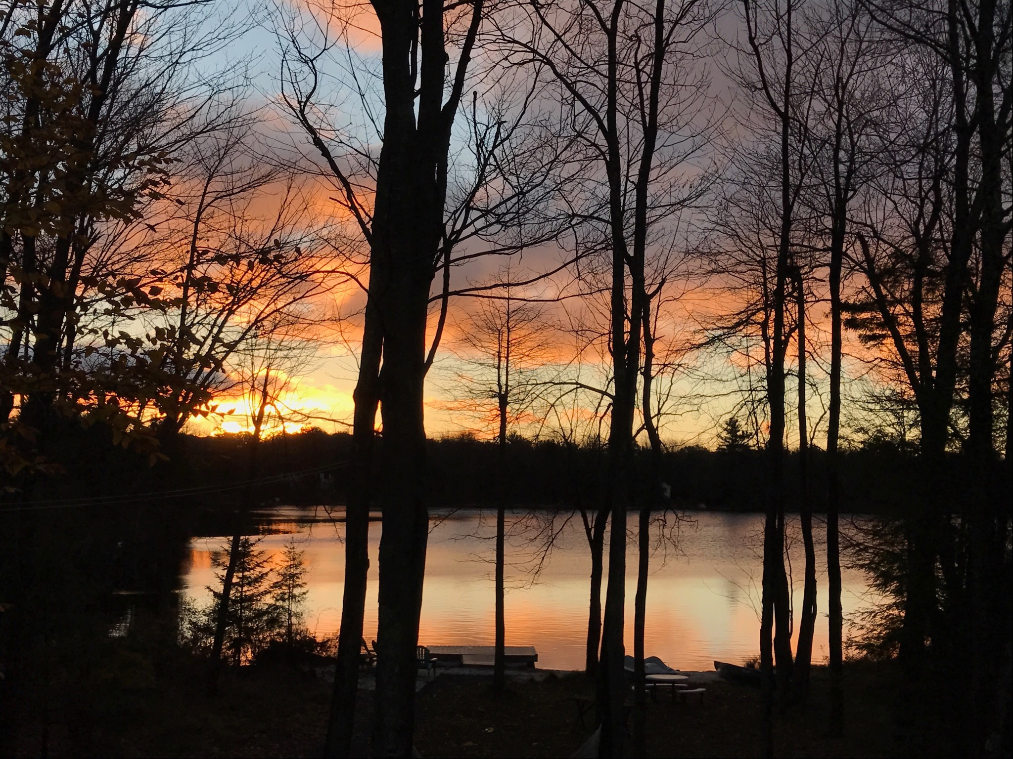 Lakefront w Hot Tub/Sauna/Boats in Heart of Pocono - Houses for Rent in ...
