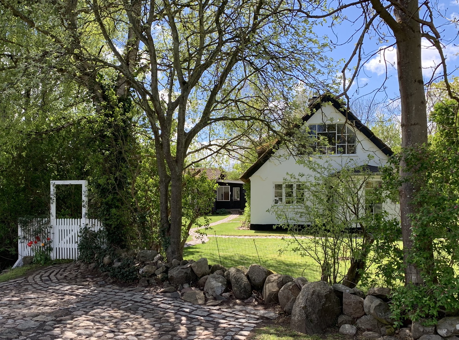 Interior Designer's Cozy Cottage - Cottages for Rent in Vejby, Capital ...