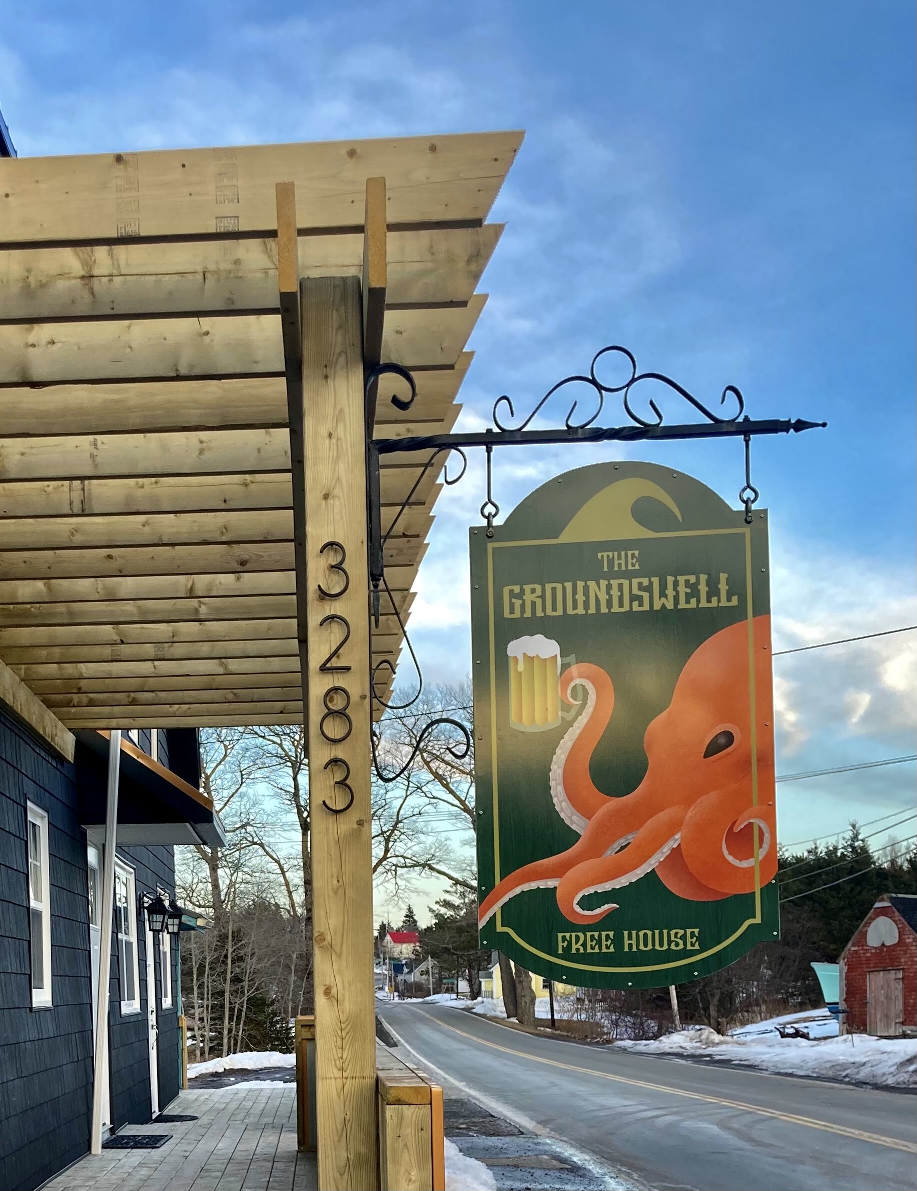 Strawberry Fields Suite - Groundswell Pub & Inn - Boutique hotels for ...