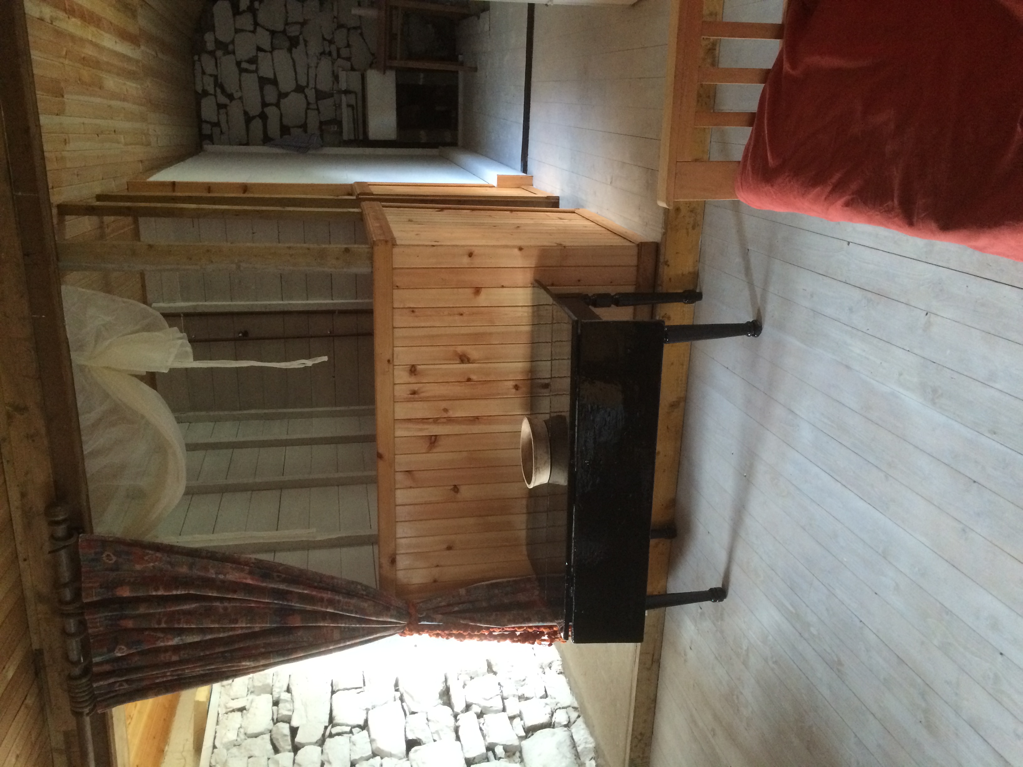 Isle of Gometra Jane Ann's Bothy Baileclaidh - Houses for Rent in Isle ...