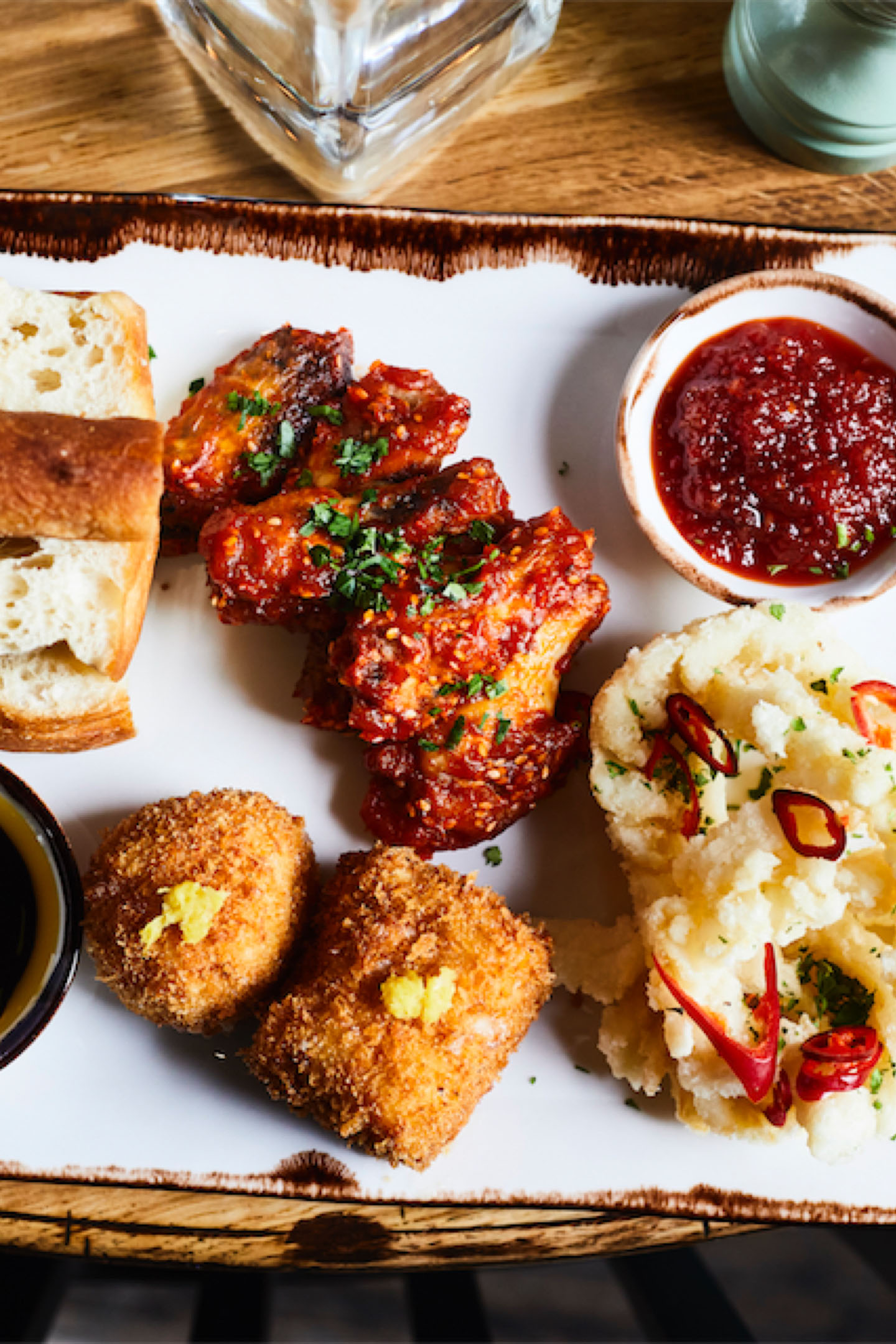 Eat 8 British foods & See 30+ sights! - Airbnb