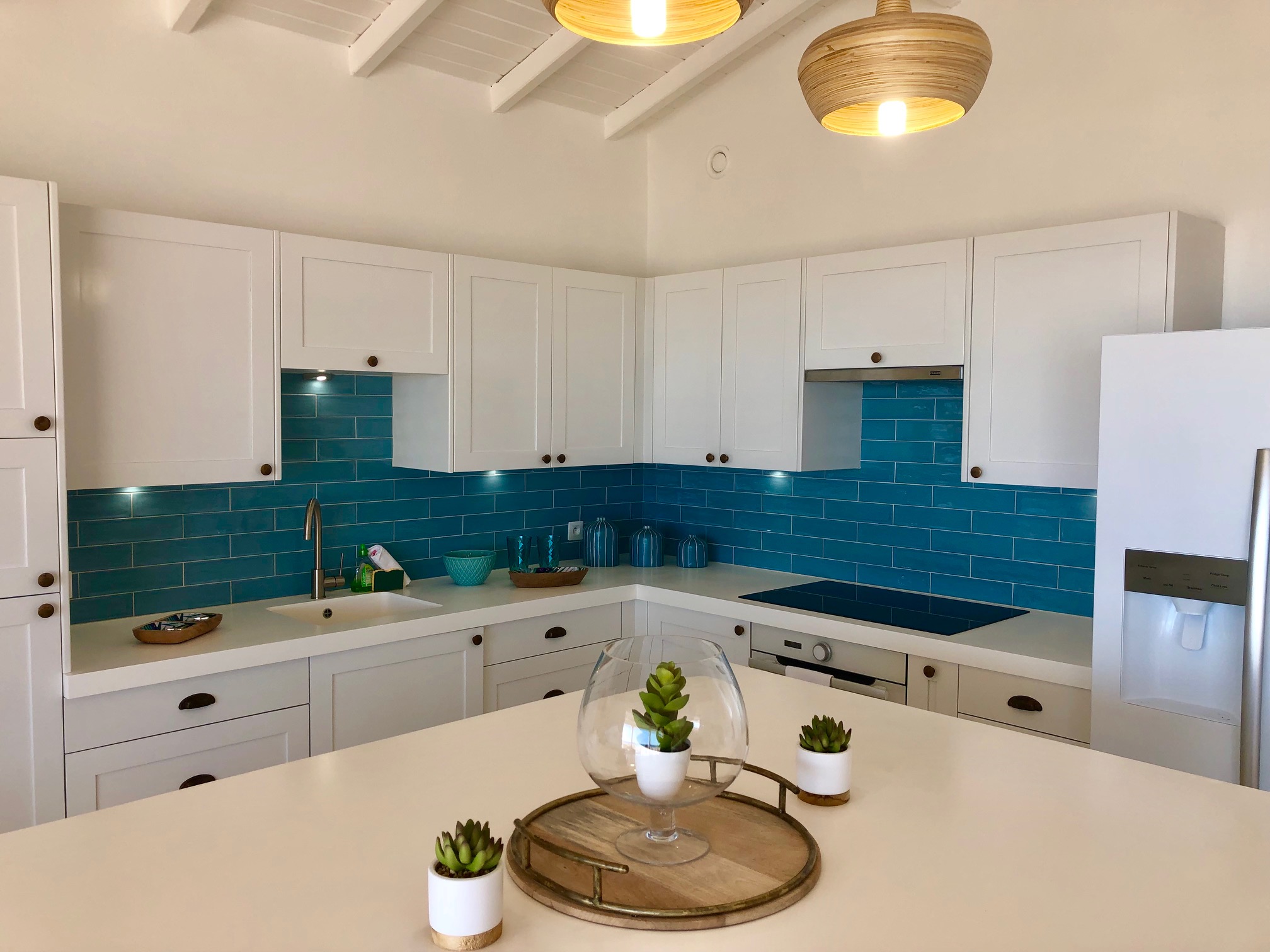 PRINCESS EDEN : OCEAN VIEW & BEACH DIRECT ACCESS - Apartments for Rent ...