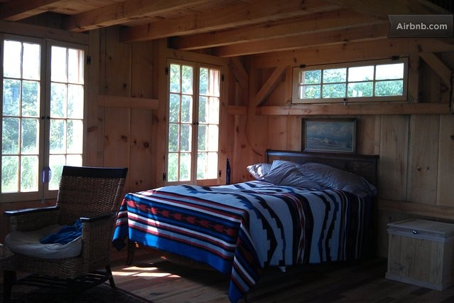 Post & Beam cabin on the hill in Gansevoort