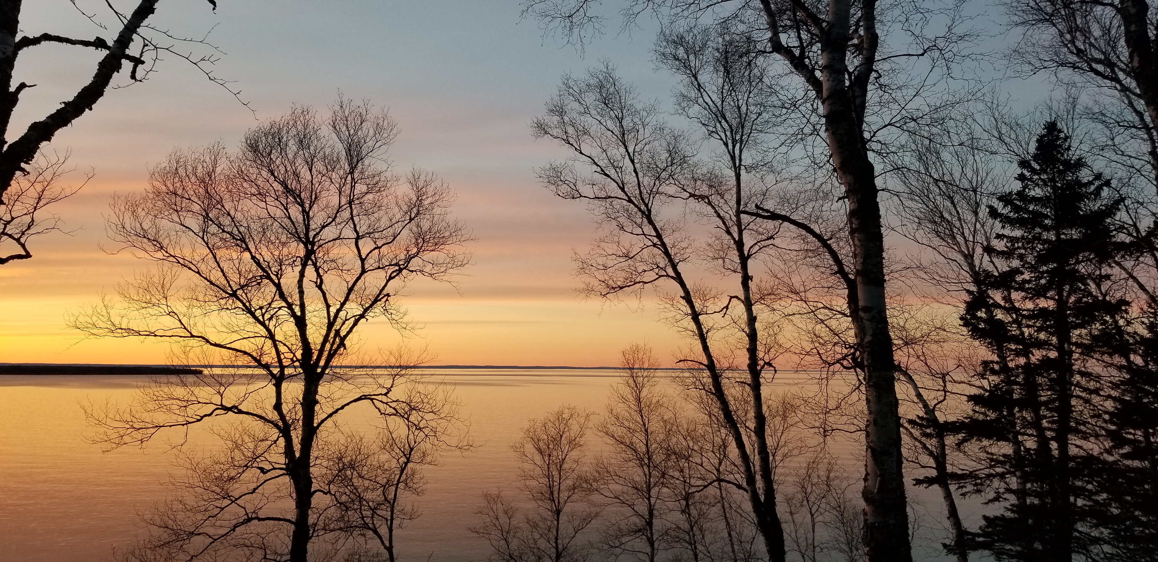 Waterfront Lake Superior's South Shore, "Sky Fire" - Guesthouses for ...