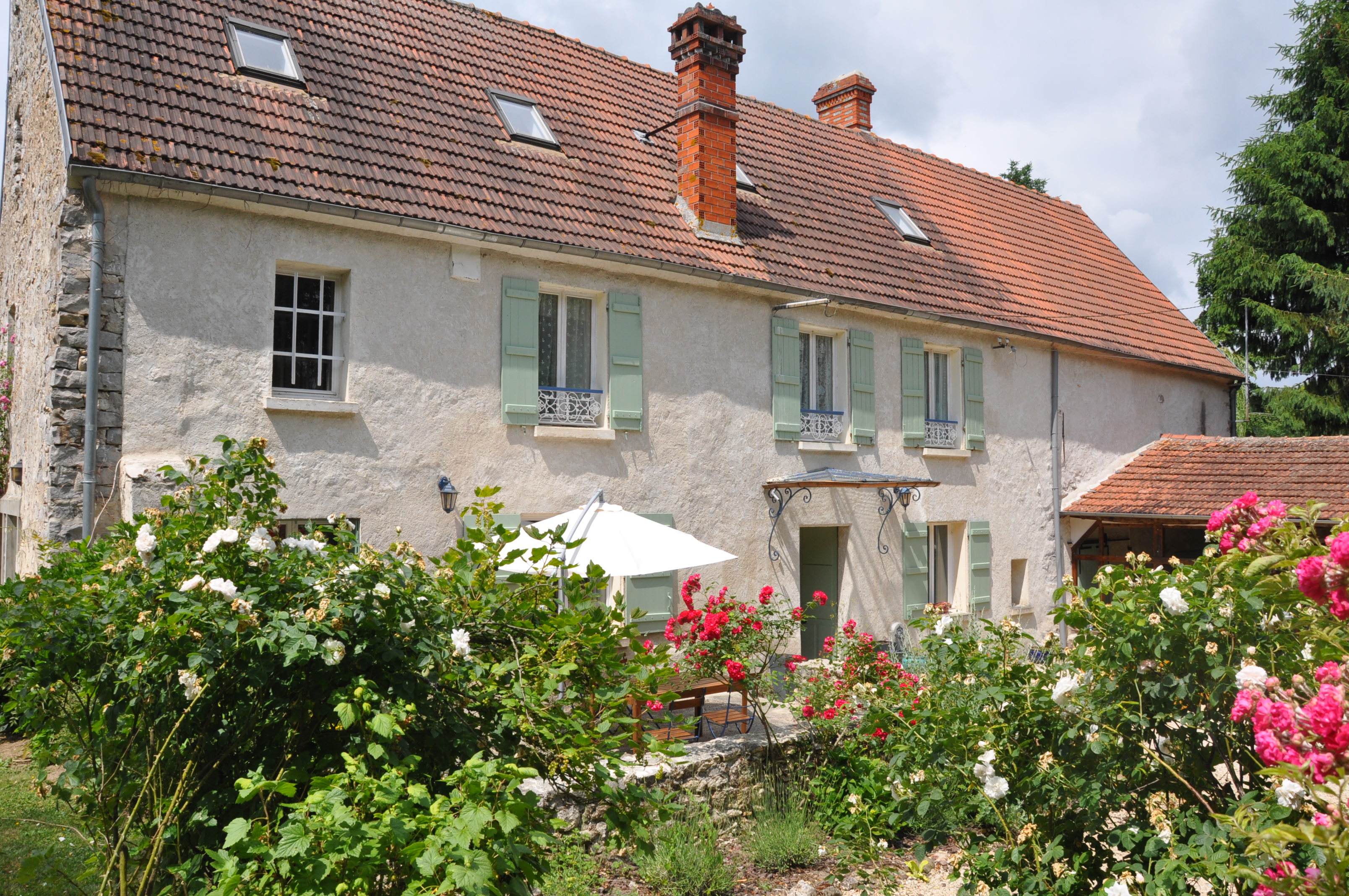 18th century cottage 1h from Paris - Cottages for Rent in Priez ...