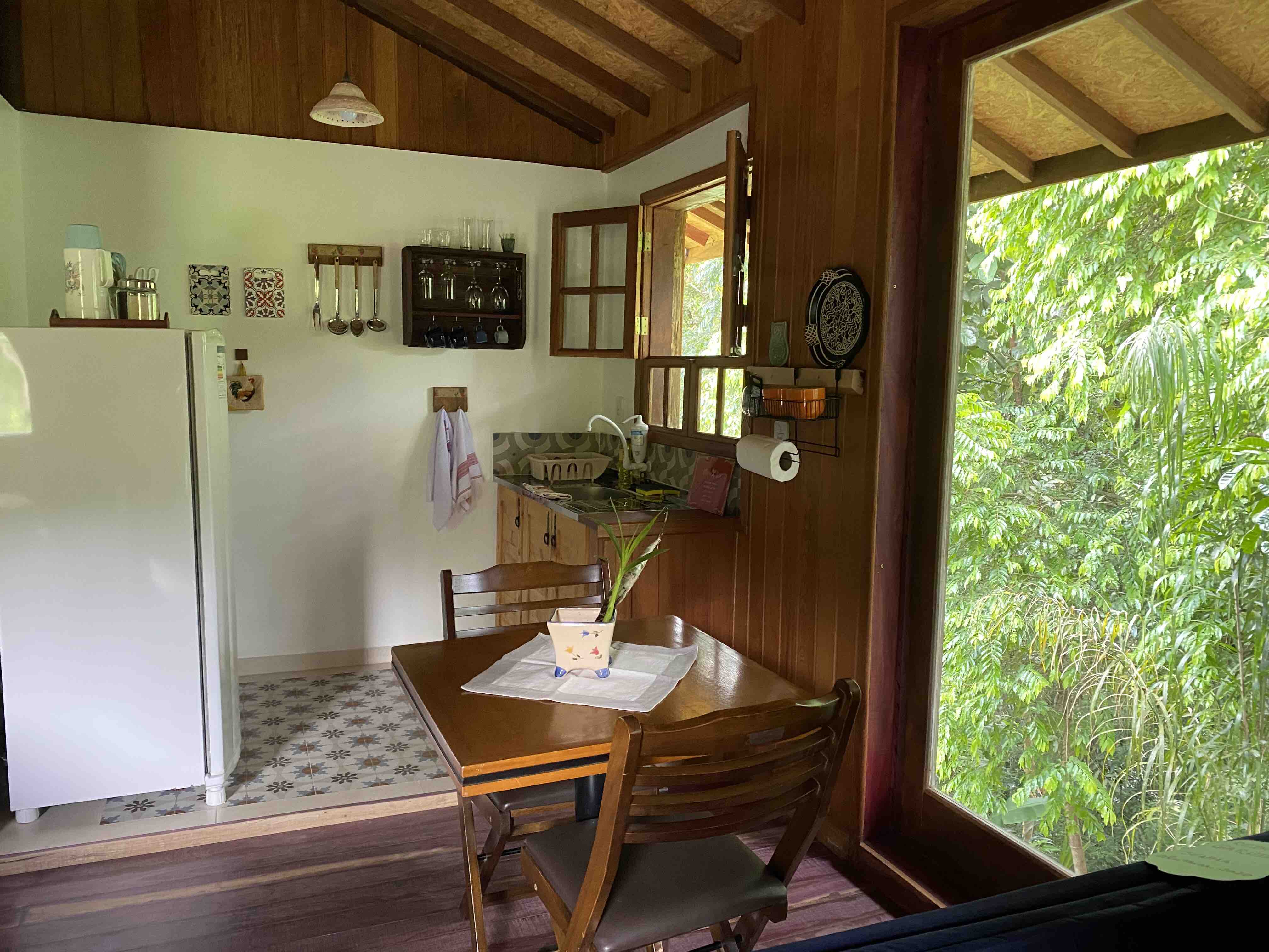 Chalé Indaiá com rio para banho - Chalés para Alugar em Lumiar, Rio de ...