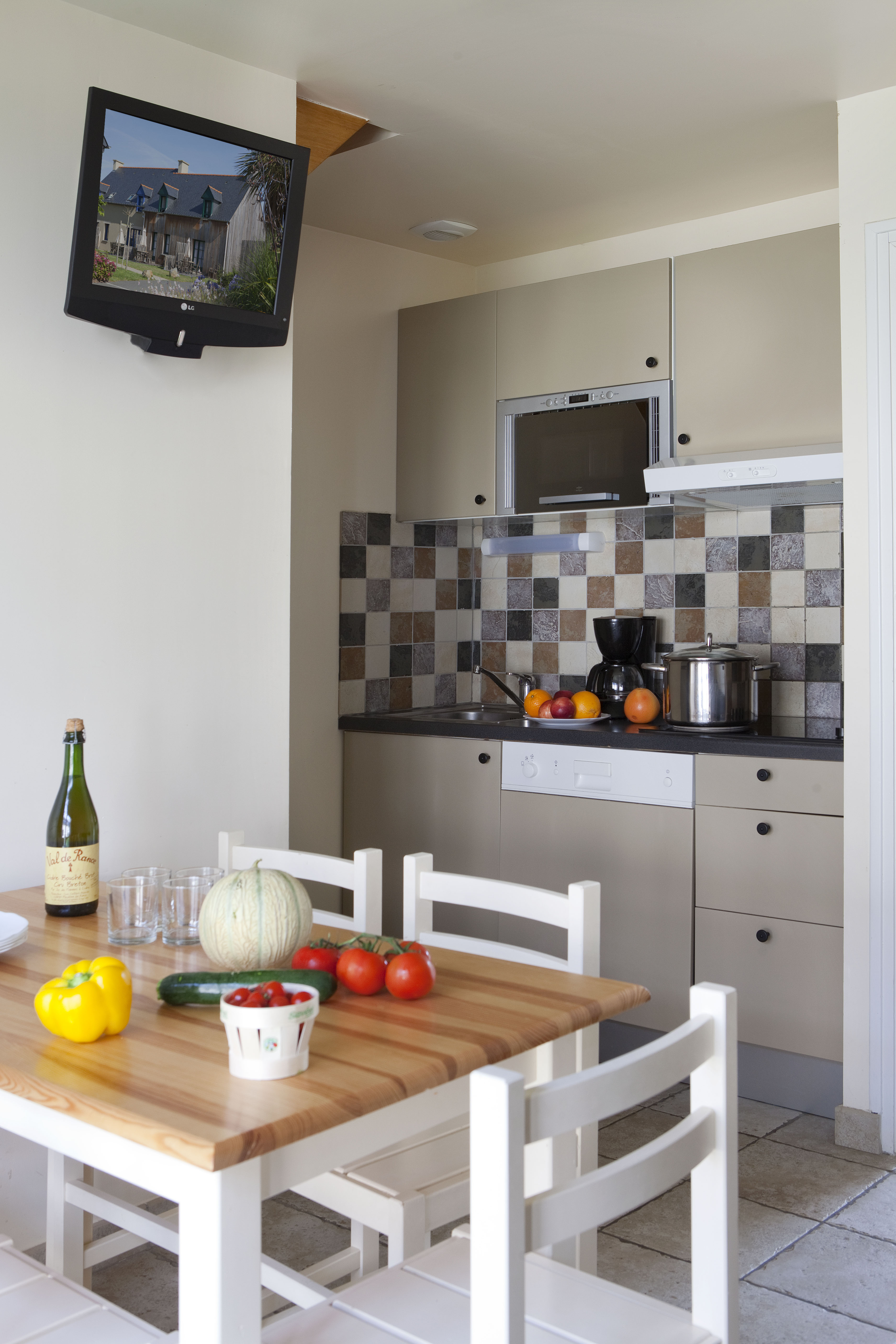 House 2/4 pers heated pool (h) - Cottages for Rent in Cancale, Bretagne ...
