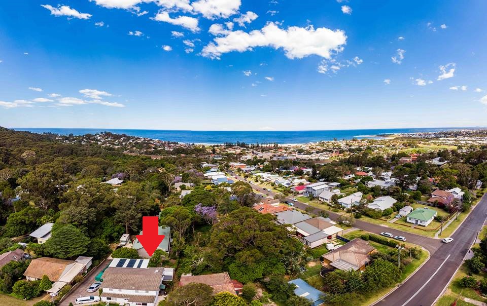 Sanctuary Retreat Thirroul NSW amazing ocean views - Houses for Rent in ...